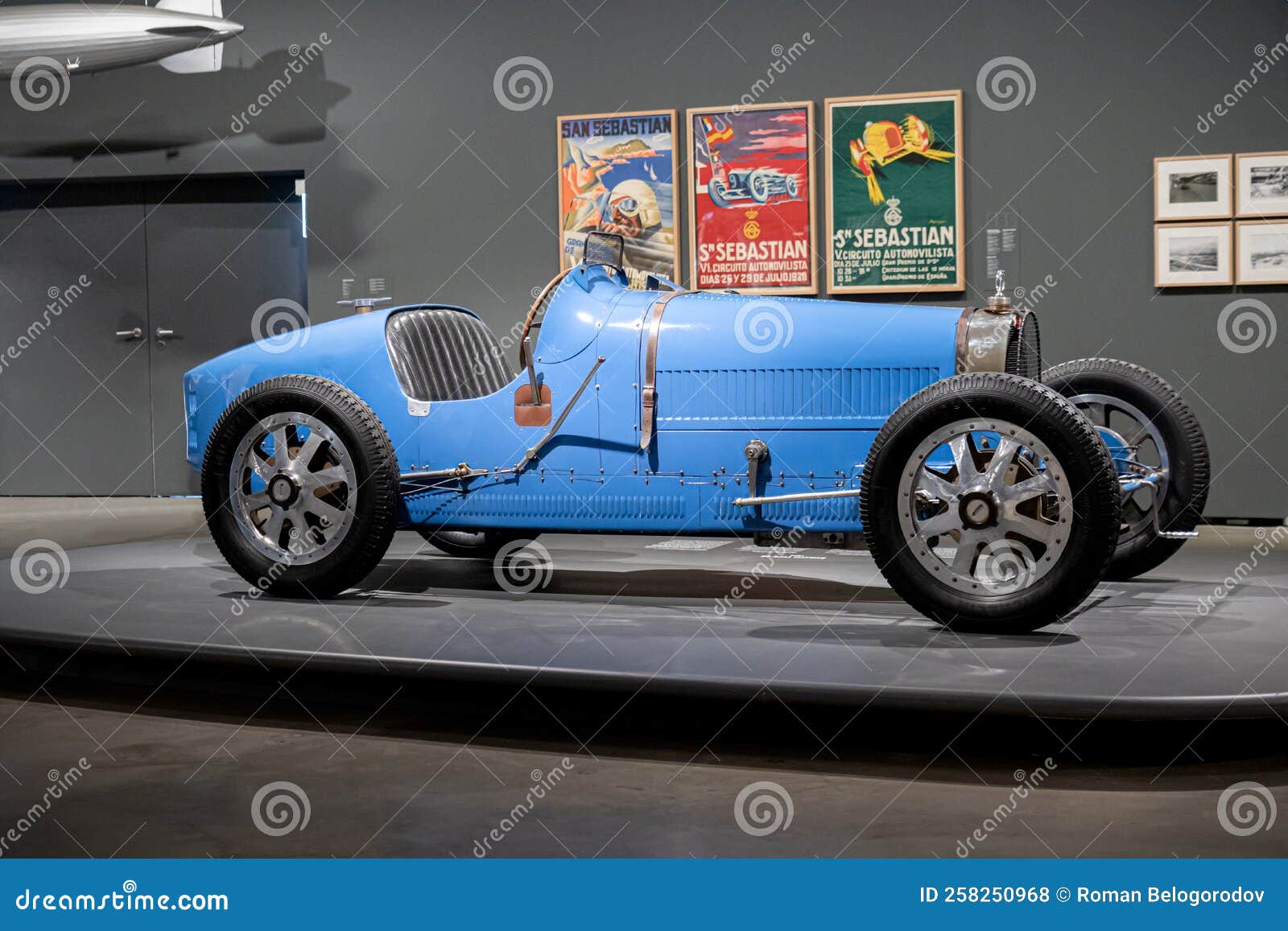 1924 Bugatti Type 35 editorial stock photo. Image of drive - 258250968