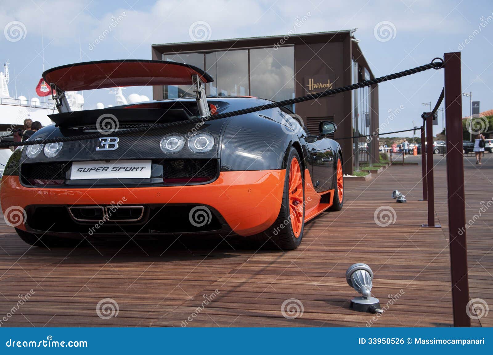 Bugatti Veyron Anaranjado Y Negro Foto editorial - Imagen de brillante ...