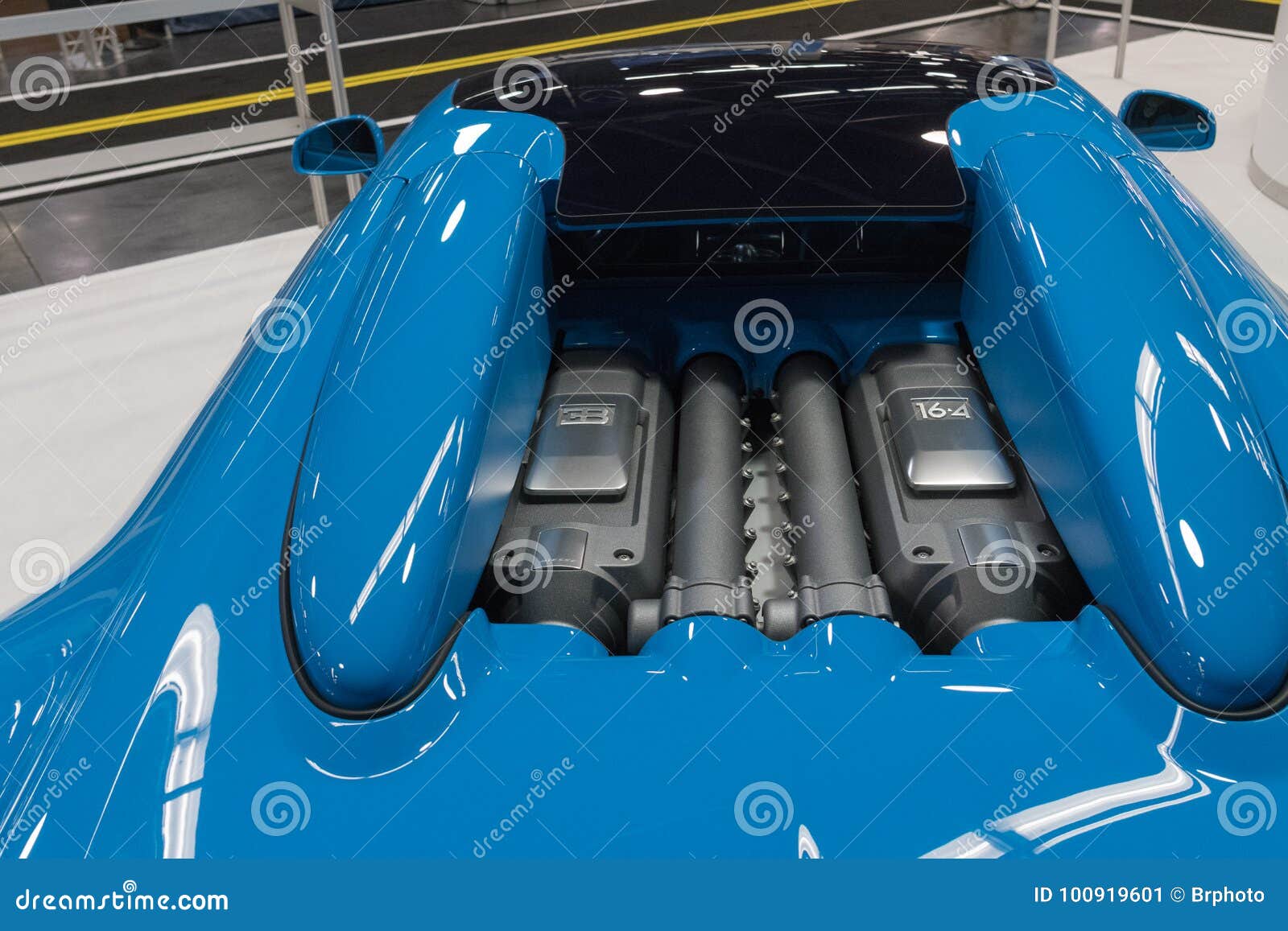 Bugatti Veyron Engine on Display Editorial Photo - Image of goal ...