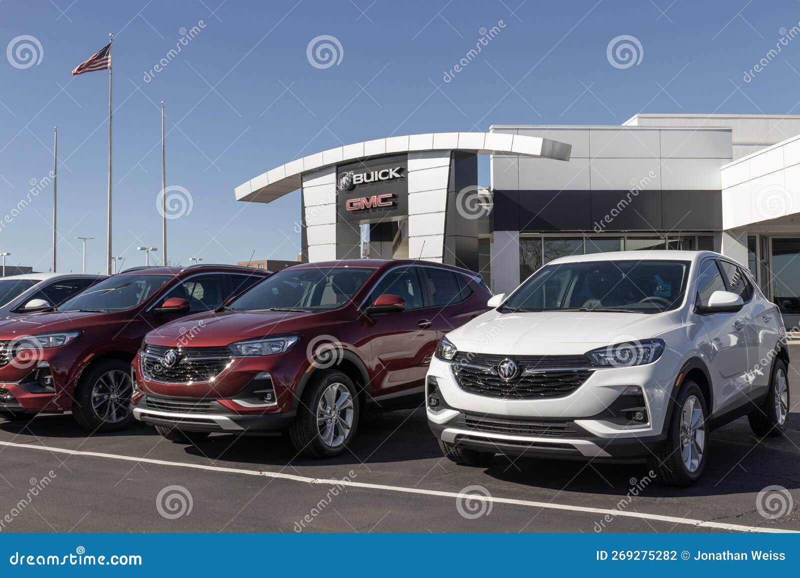Buick Encore SUV Display. the Encore Has Amazon Alexa, Apple CarPlay ...