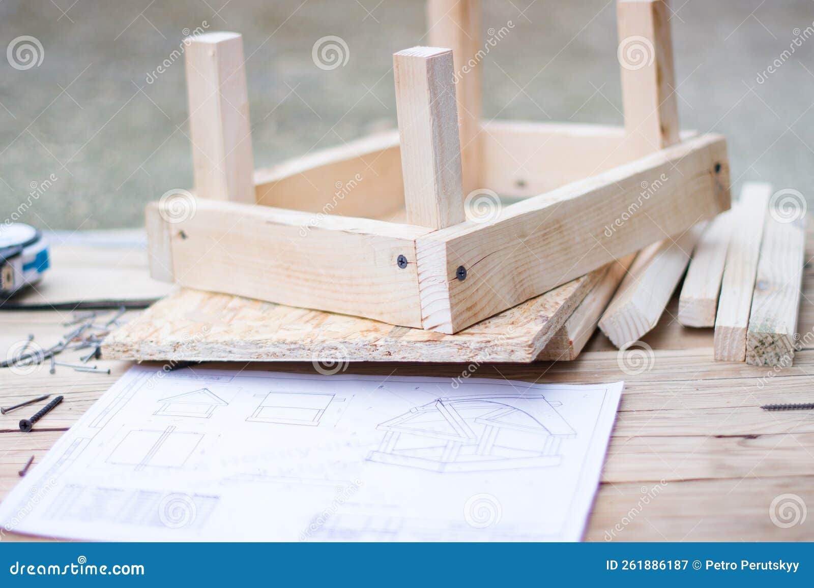 Build birdhouse stock image. Image of nest, working - 261886187