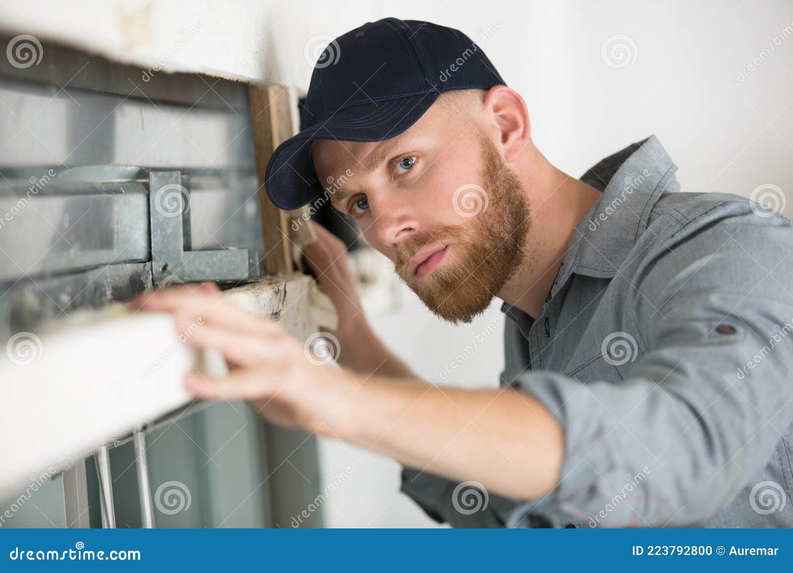 Window Lintel Construction. Steel Roof Trusses Details With Bricklaying ...