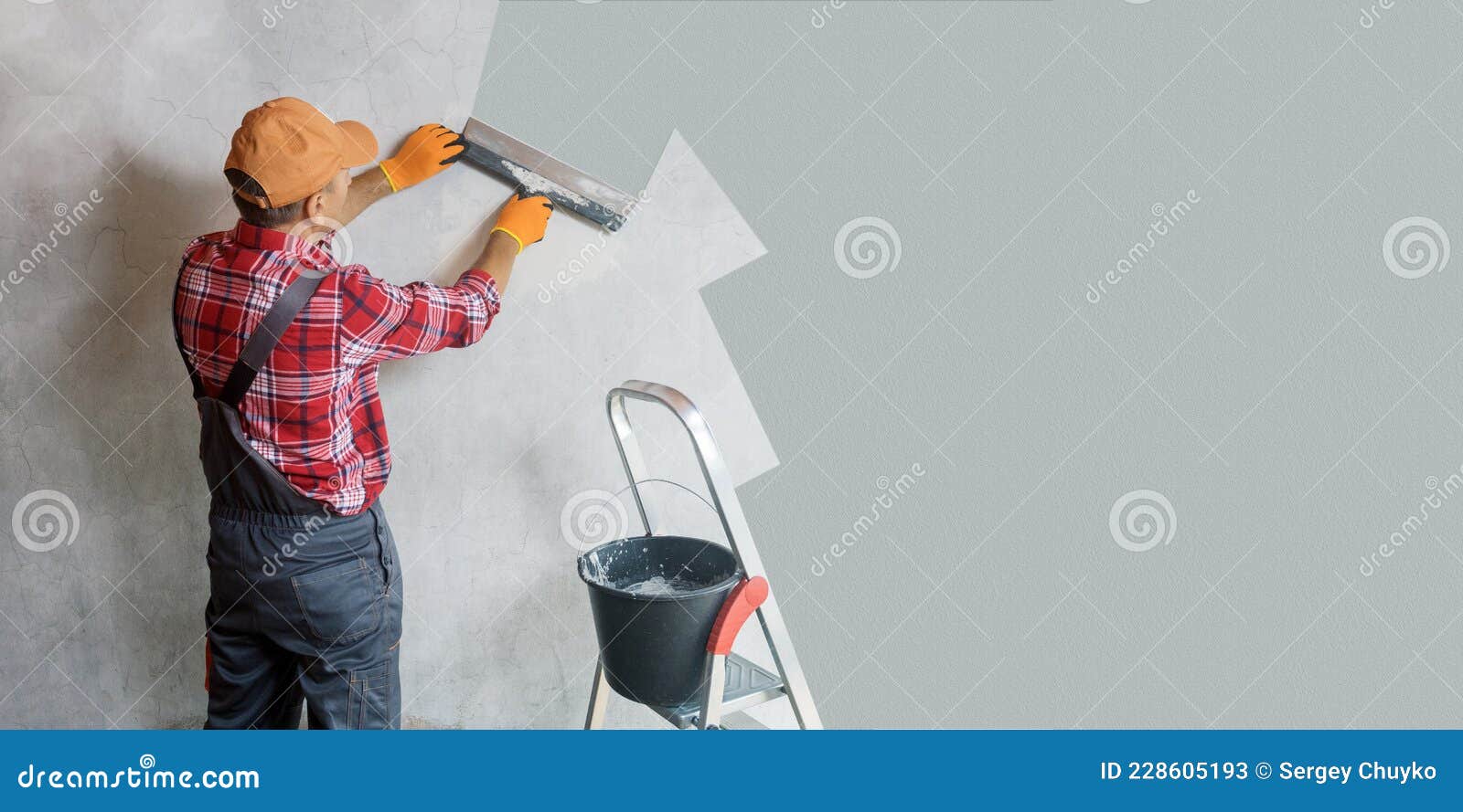 Builder with a Spatula, the Process of Applying a Layer of Putty. Stock ...