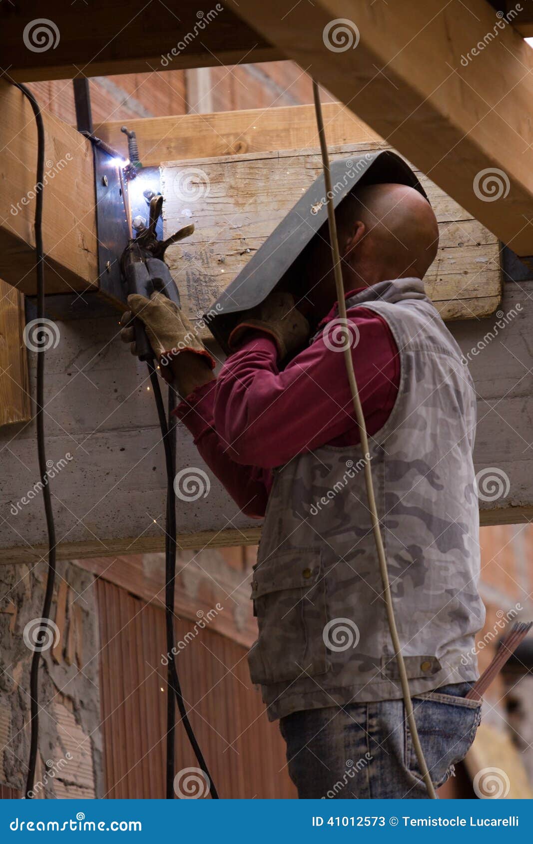 Builder at work stock image. Image of concrete, builders - 41012573