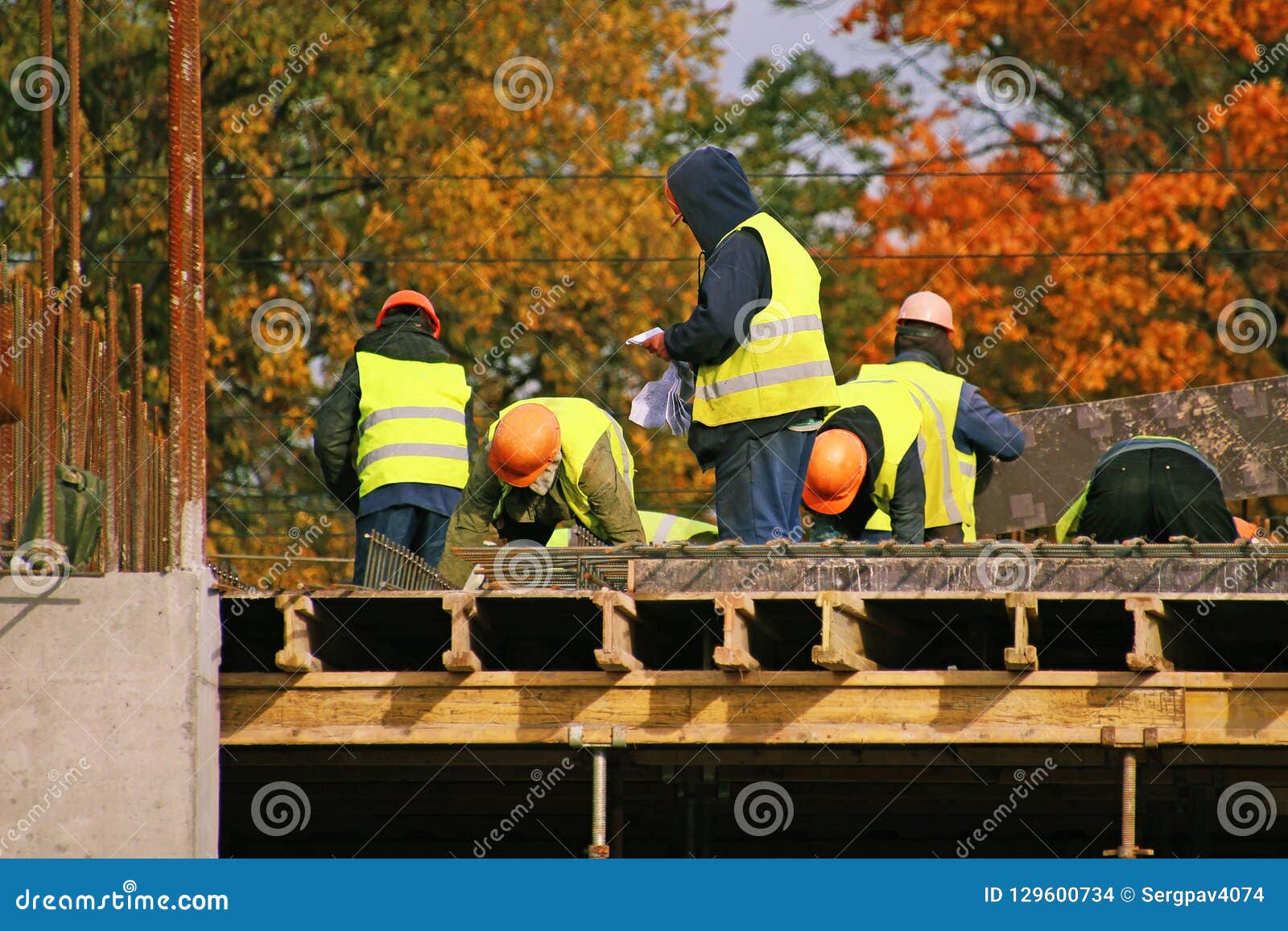Builders at the Construction Site Editorial Stock Image - Image of land ...