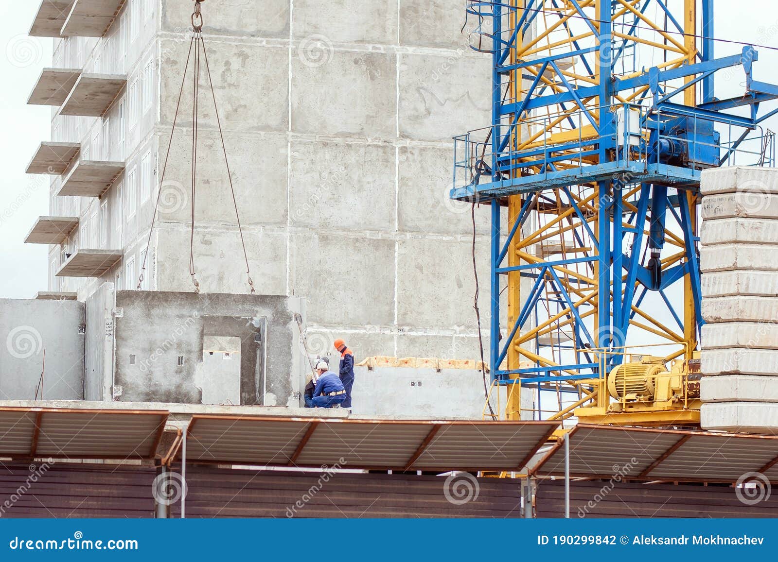 Builders Work at the Construction Site Editorial Photography - Image of ...
