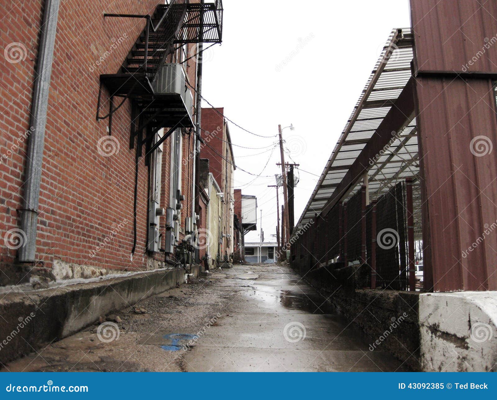 Building Ally Way stock image. Image of rain, building - 43092385