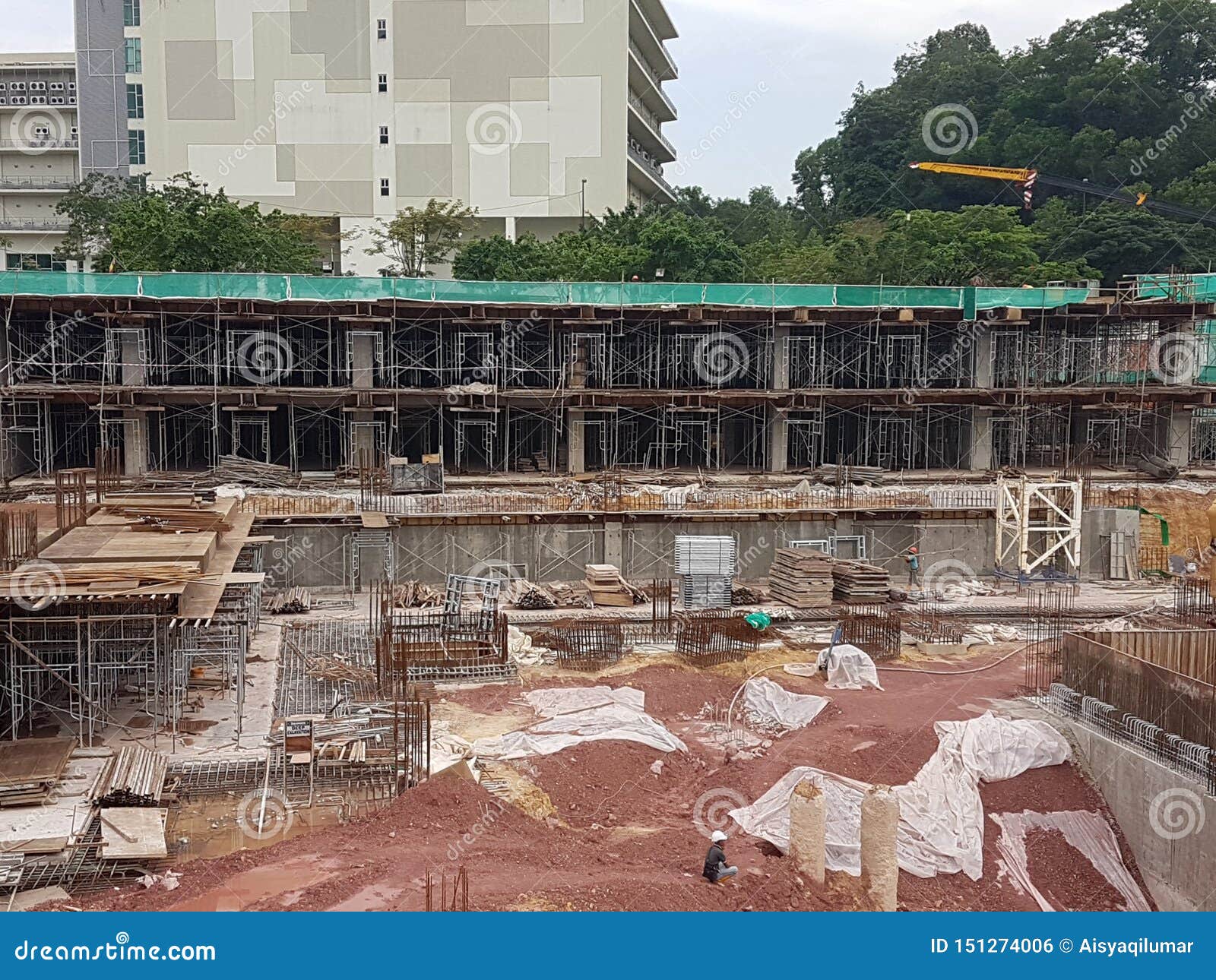 Building Basement Under Construction Using the Open Cut Method ...