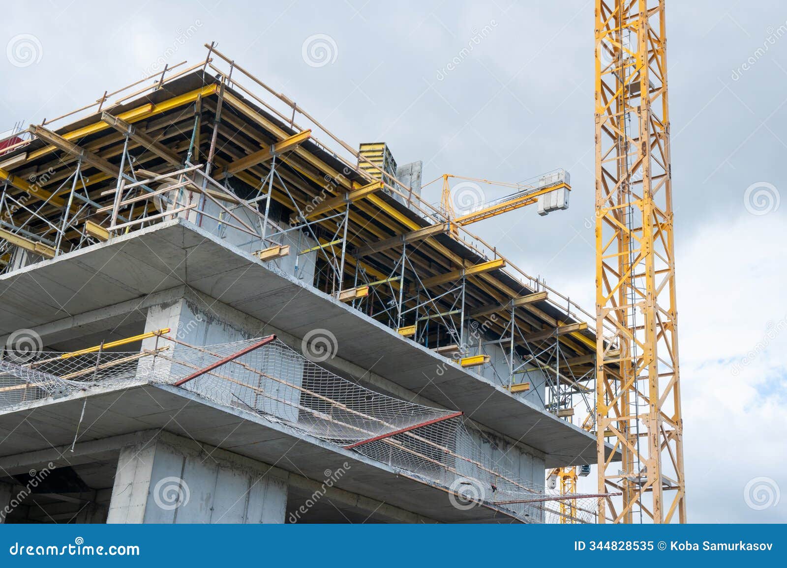 Building that is Being Built, Concrete and Sticking Fittings Stock ...