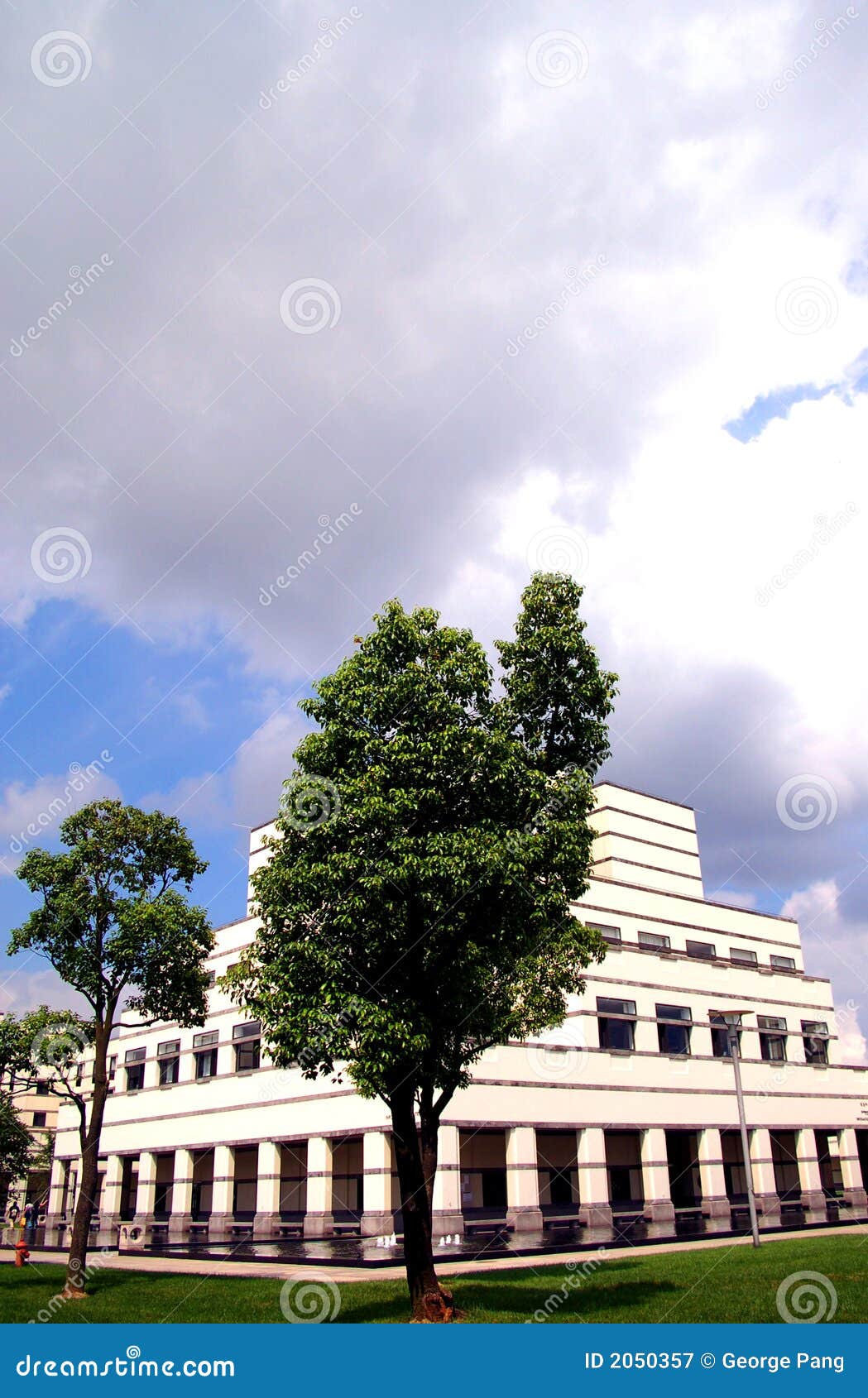 Building Bright Picture. Image: 2050357