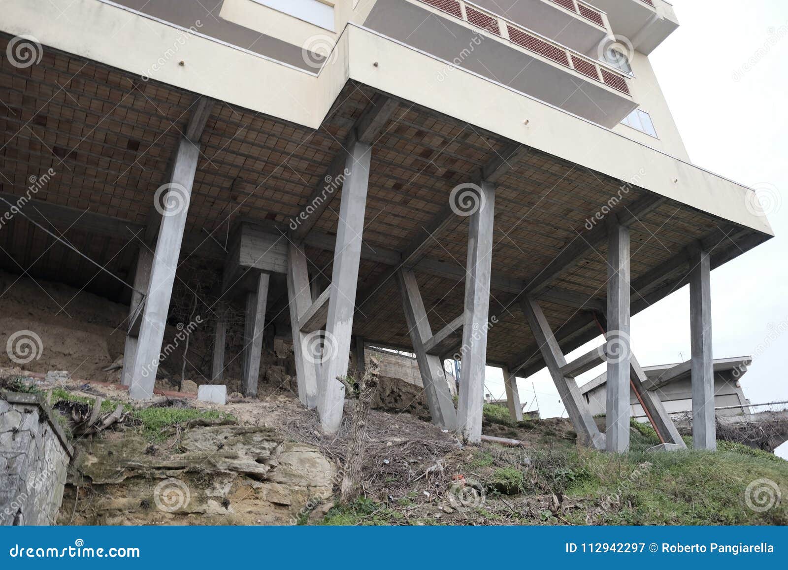 Building Built on the Ravine Stock Image - Image of danger, raving ...
