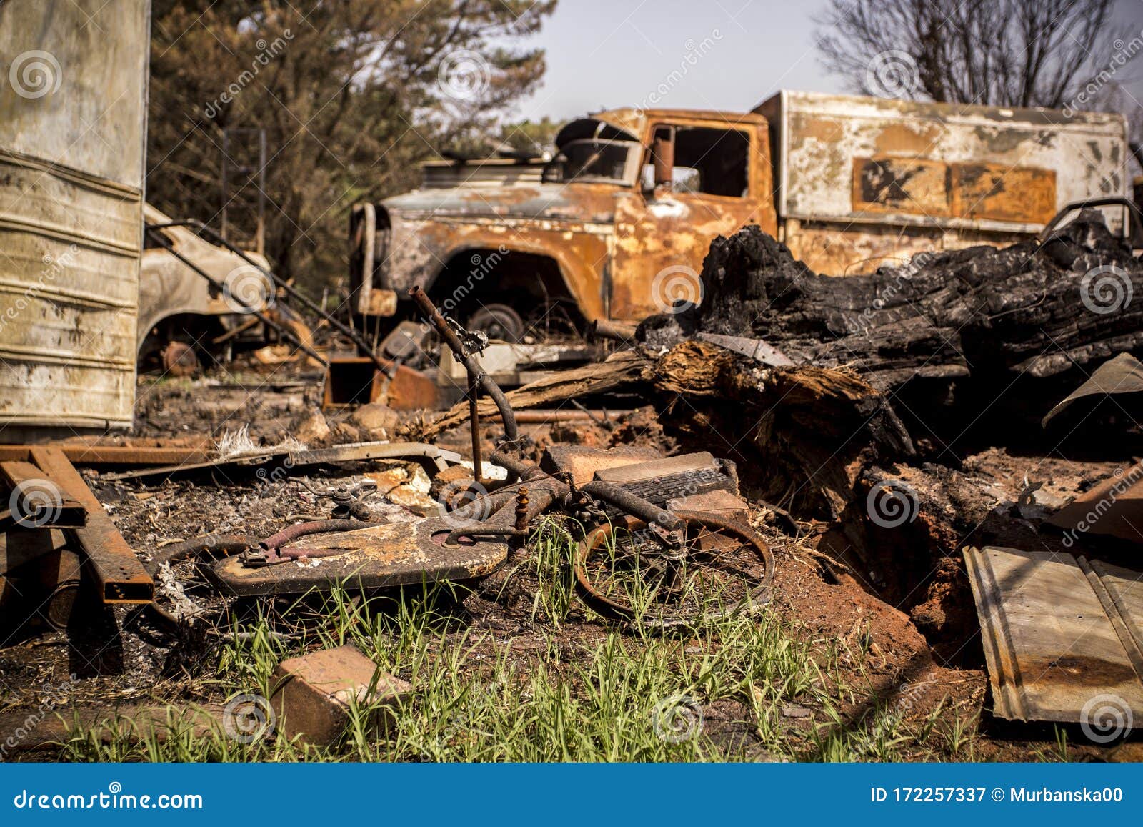 Building and Car Destroyed by Fire during Australian Bushfires Stock ...