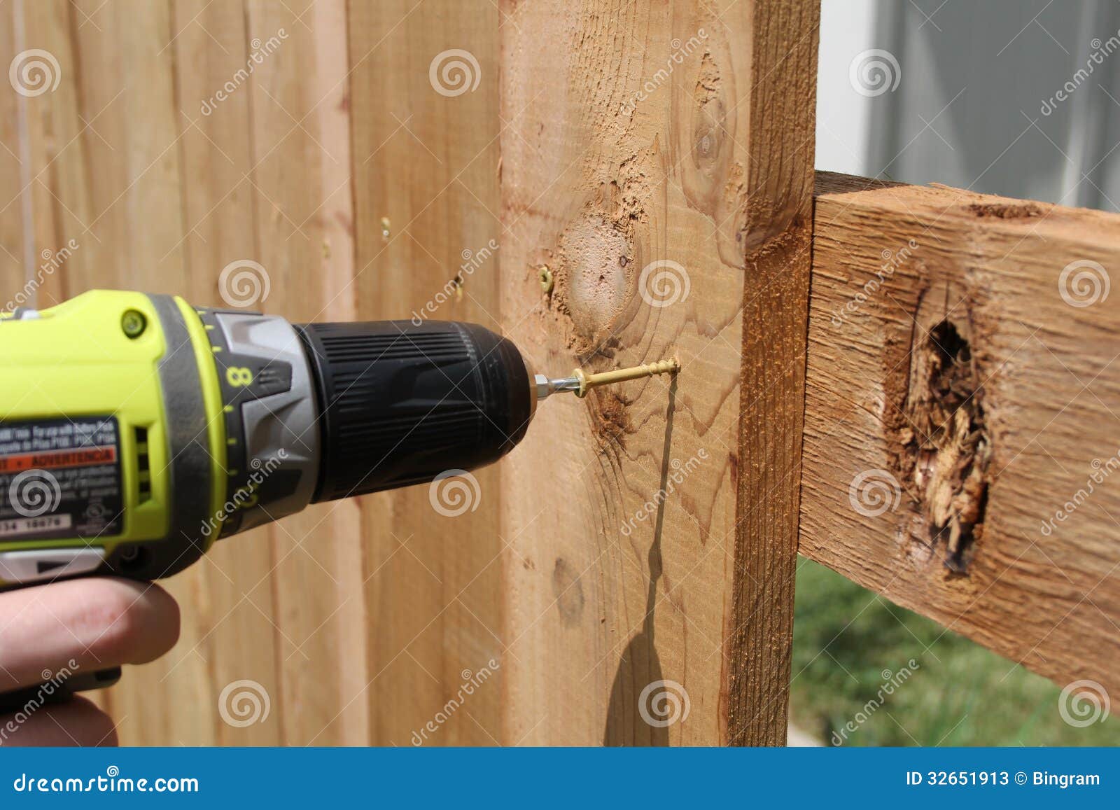 Building a cedar fence stock image. Image of wood, build - 32651913