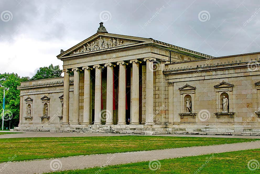Building - Classical Ionic Order of Architecture Stock Photo - Image of ...