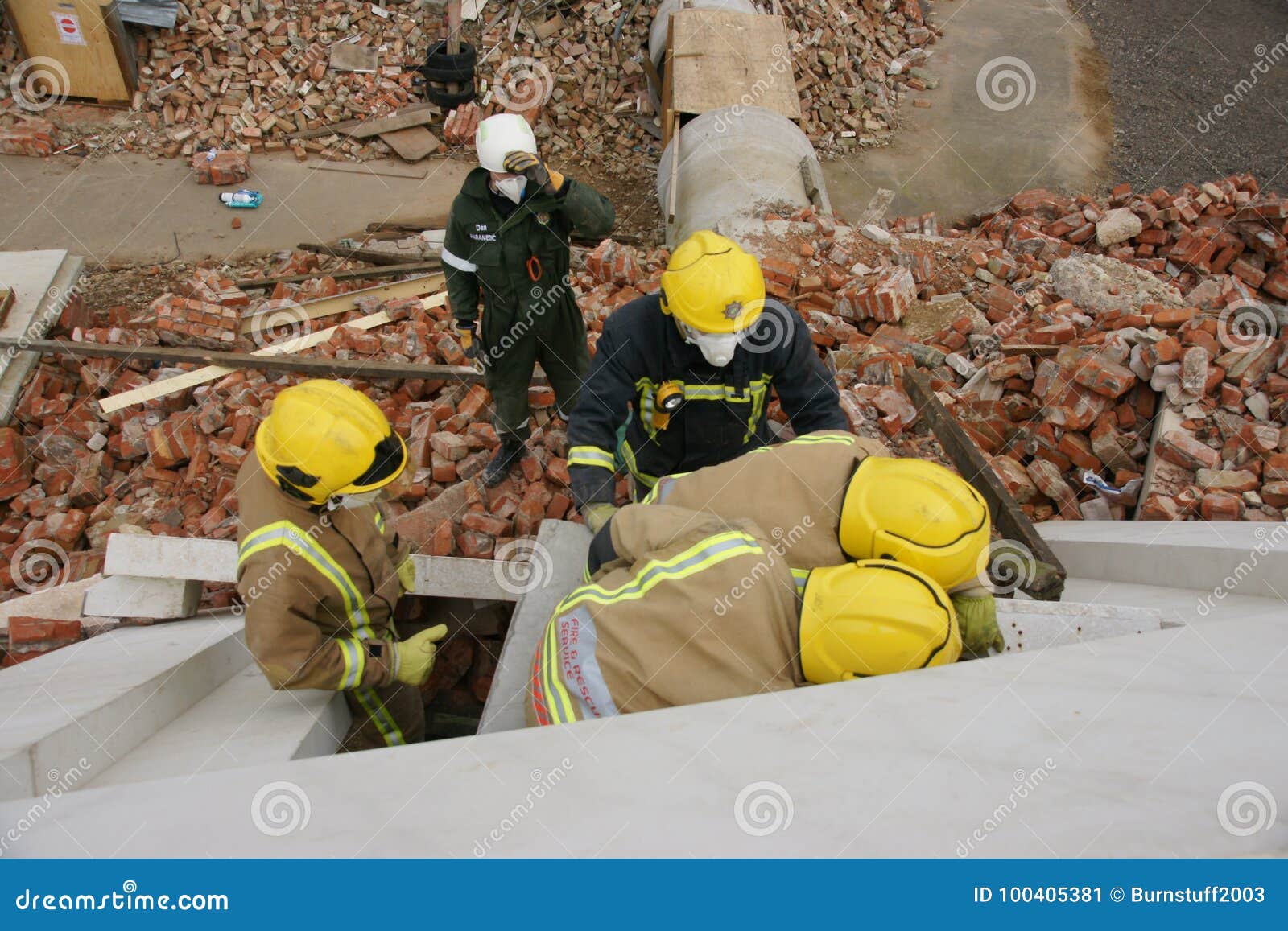 Building Collapse, Disaster Zone Editorial Photo - Image of destruction ...