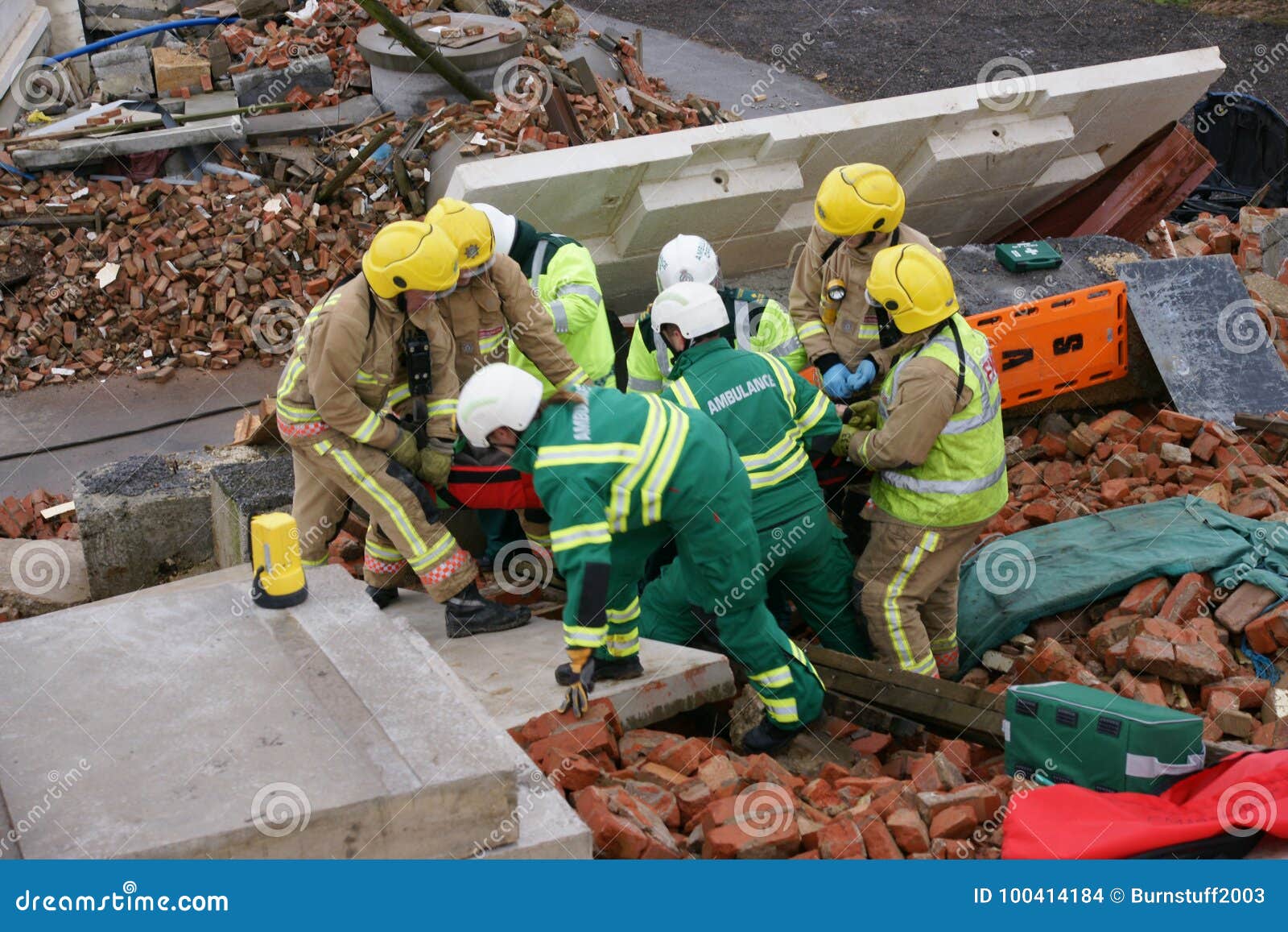 Building Collapse, Disaster Zone Editorial Stock Image - Image of ...