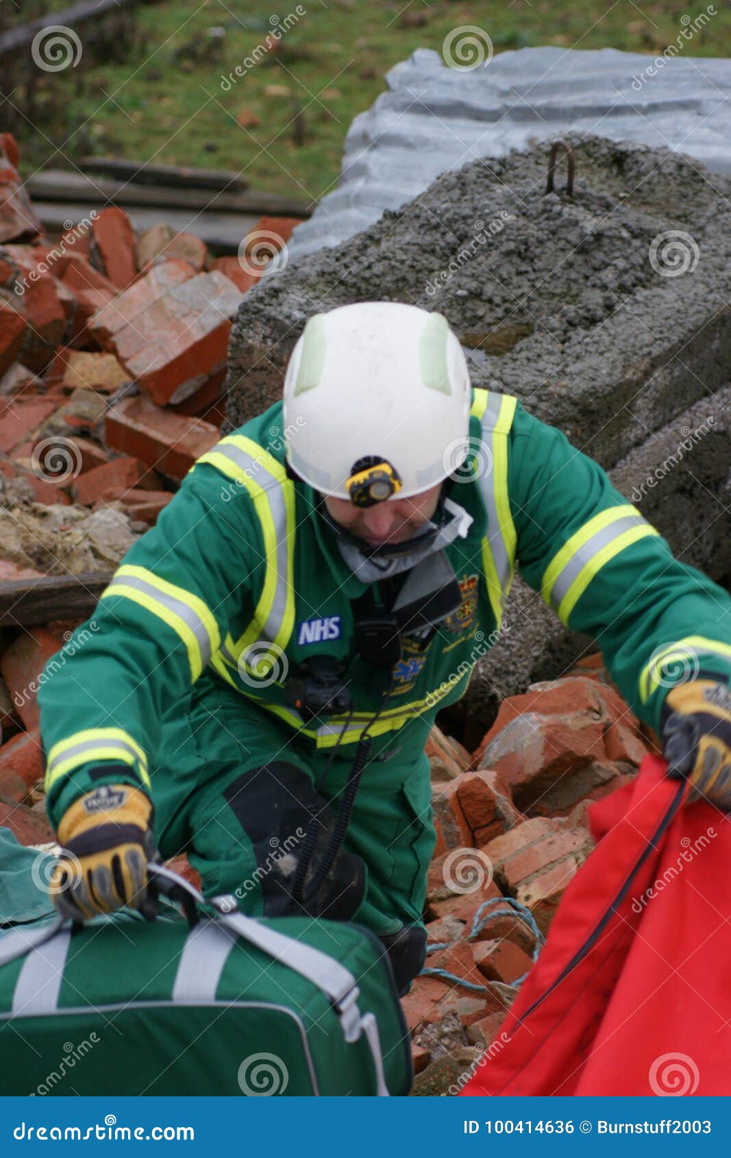 Building Collapse, Disaster Zone Editorial Photo - Image of destruction ...