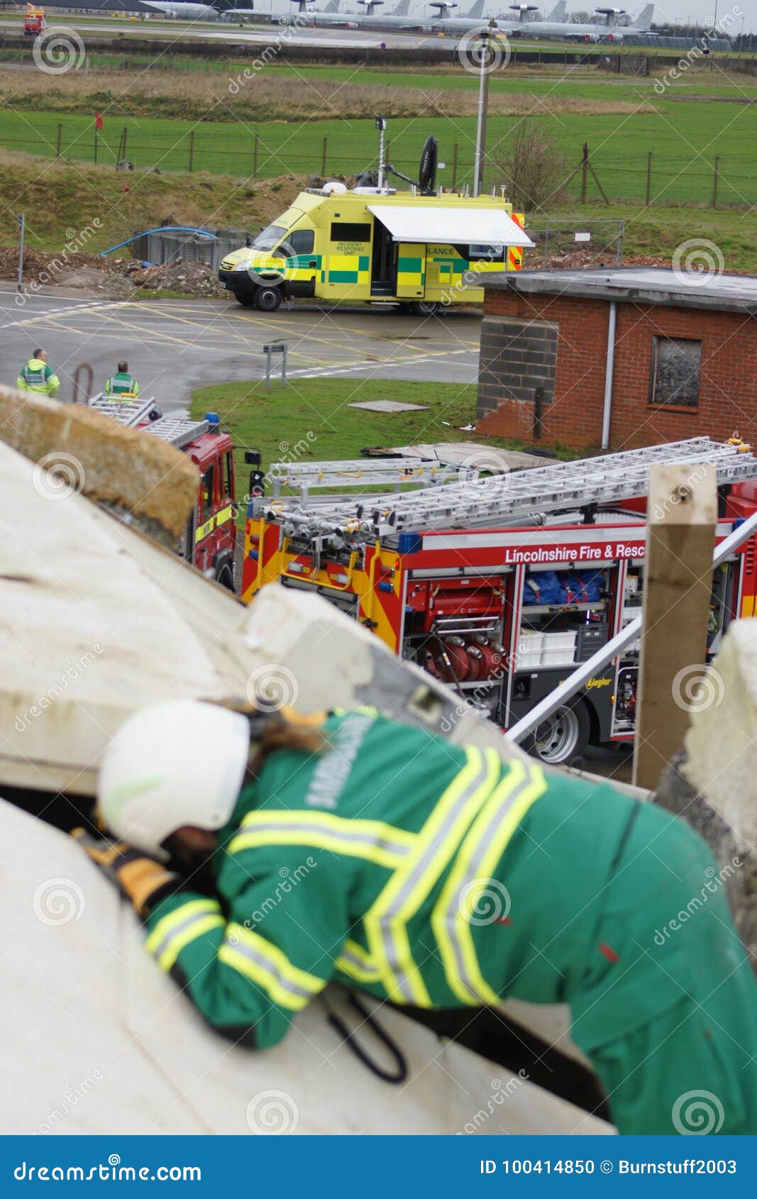 Building Collapse, Disaster Zone Editorial Image - Image of smell ...