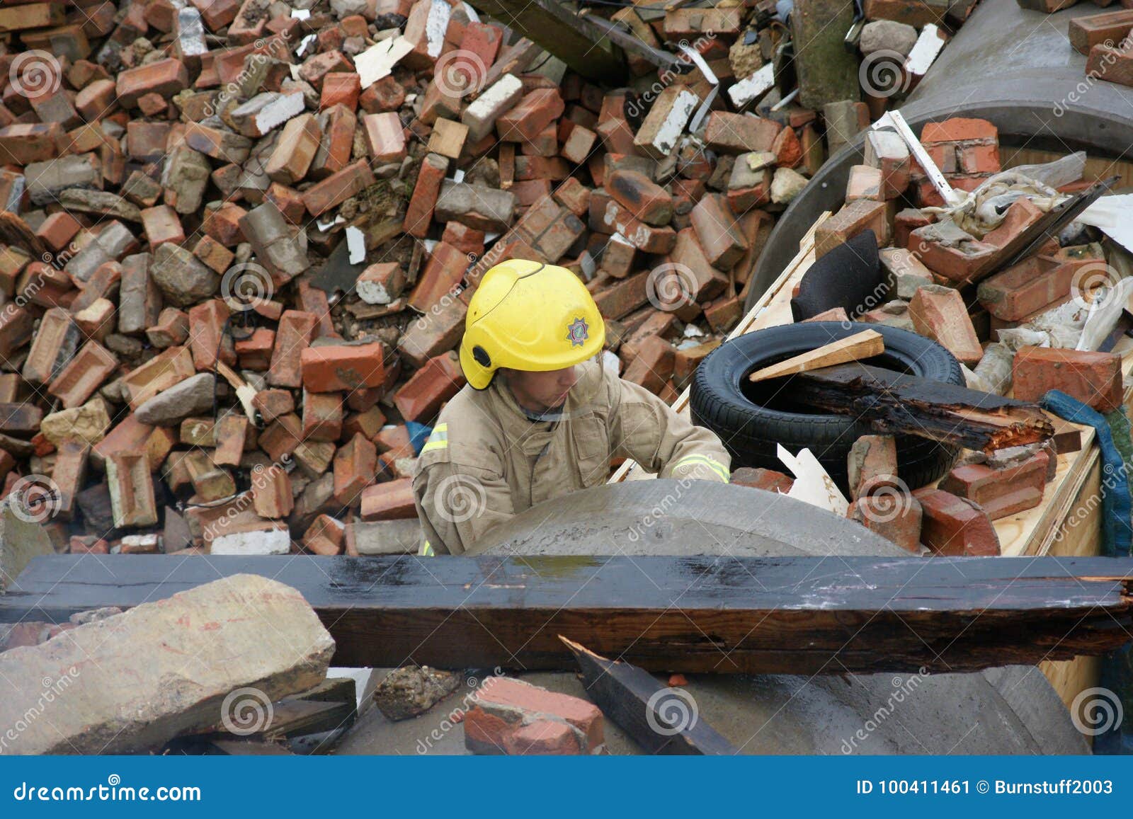 Building Collapse, Disaster Zone Editorial Photo - Image of rise ...