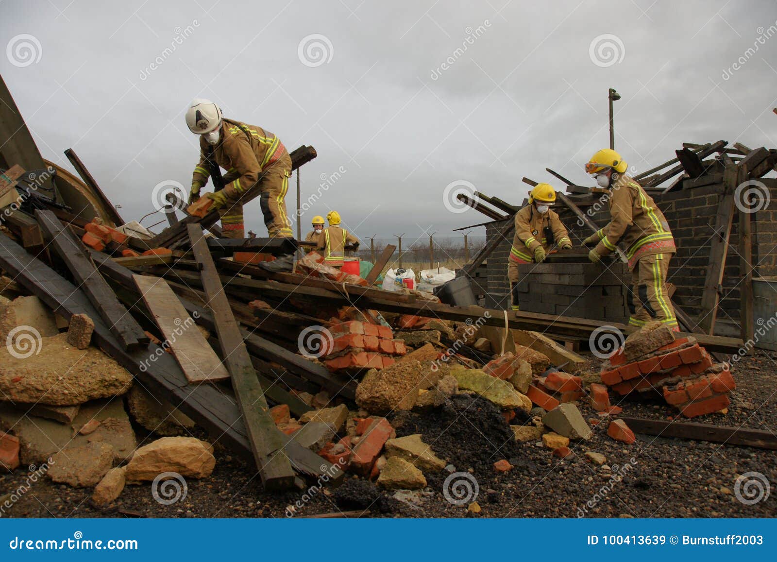 Building Collapse, Disaster Zone Editorial Stock Image - Image of rise ...