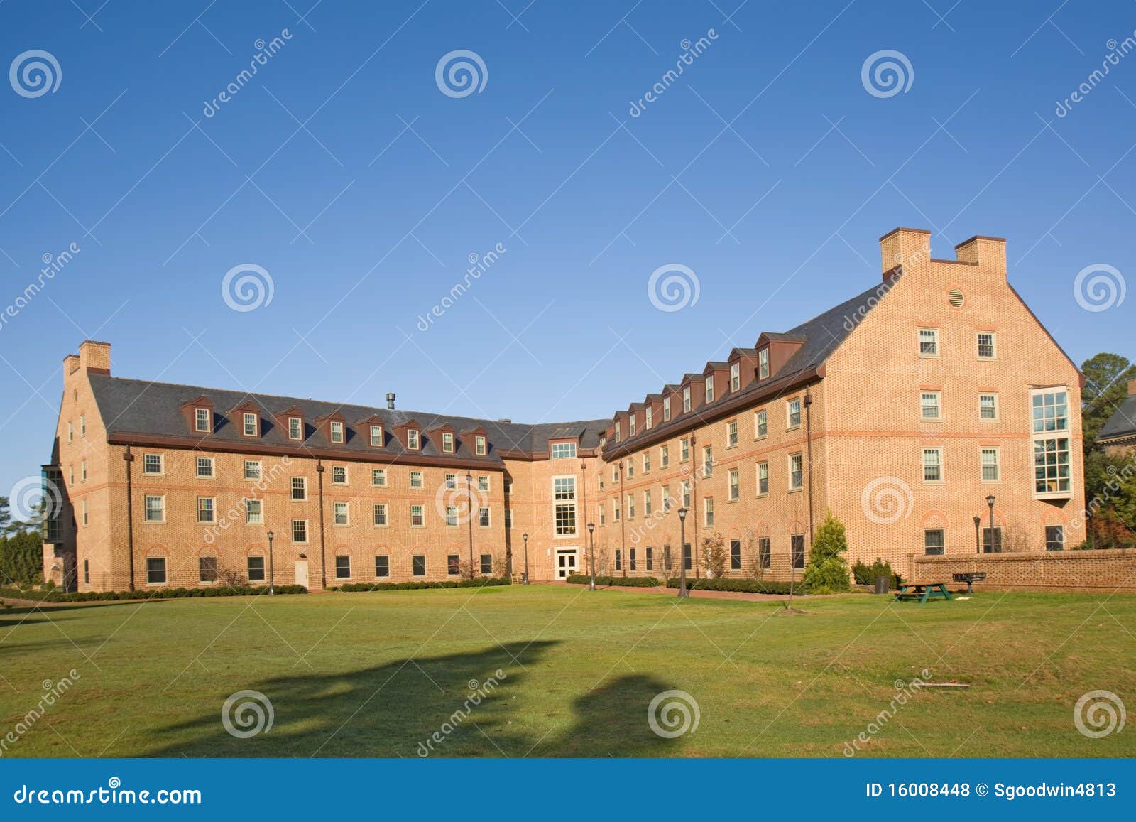 Building on a College Campus Editorial Stock Photo - Image of exterior ...