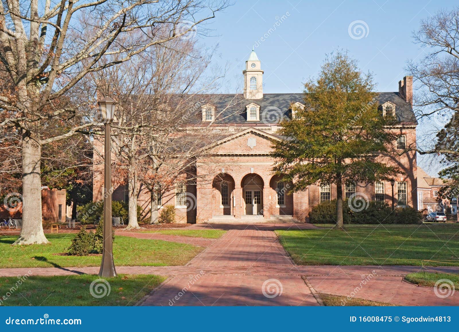 Building on a College Campus Editorial Image - Image of public, fall ...