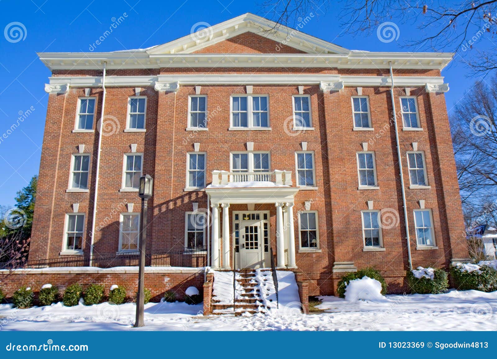 Building on a College Campus in Winter Stock Image - Image of outdoor ...