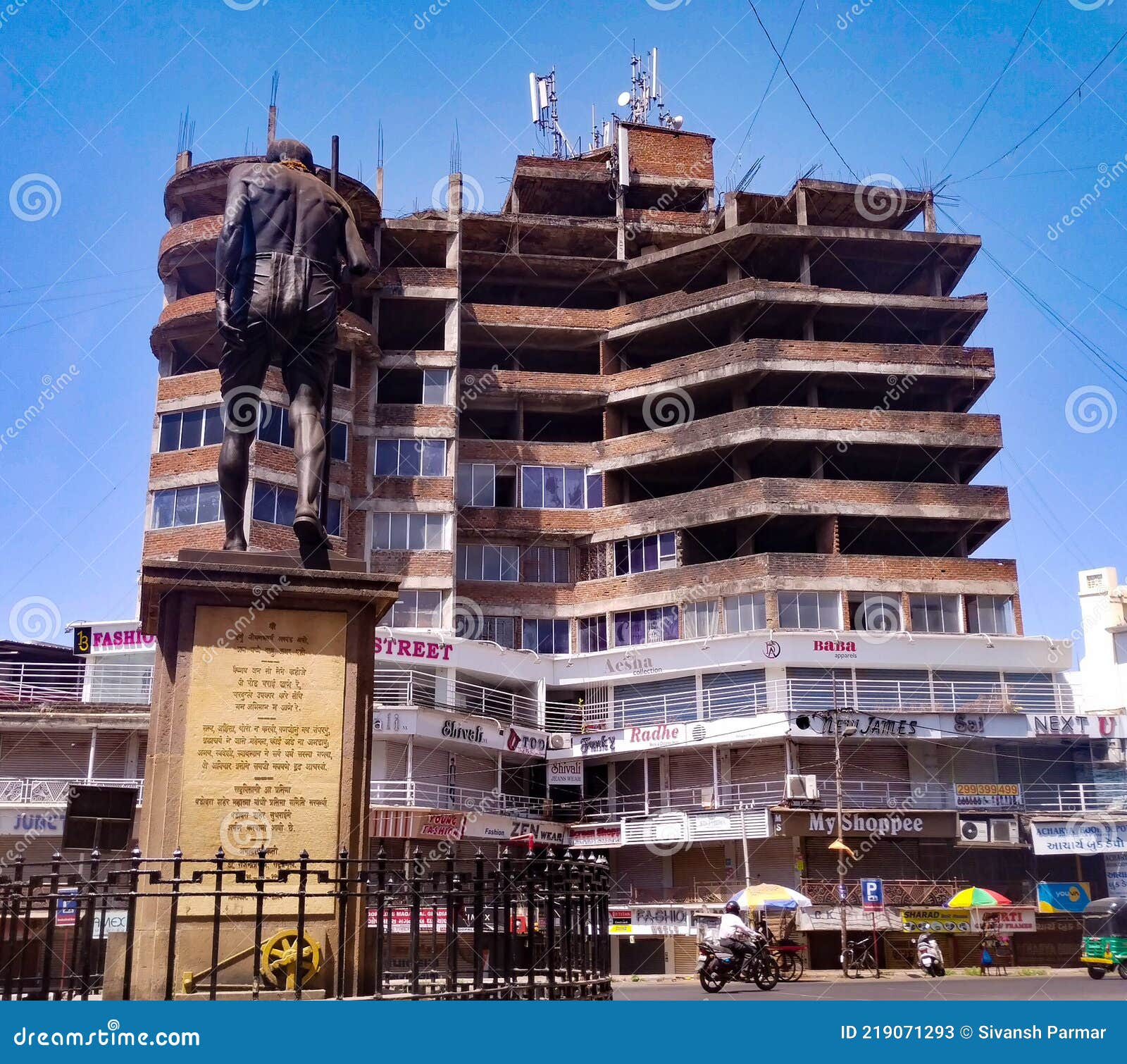 Building Construction Gujarat Editorial Stock Photo - Image of facade ...