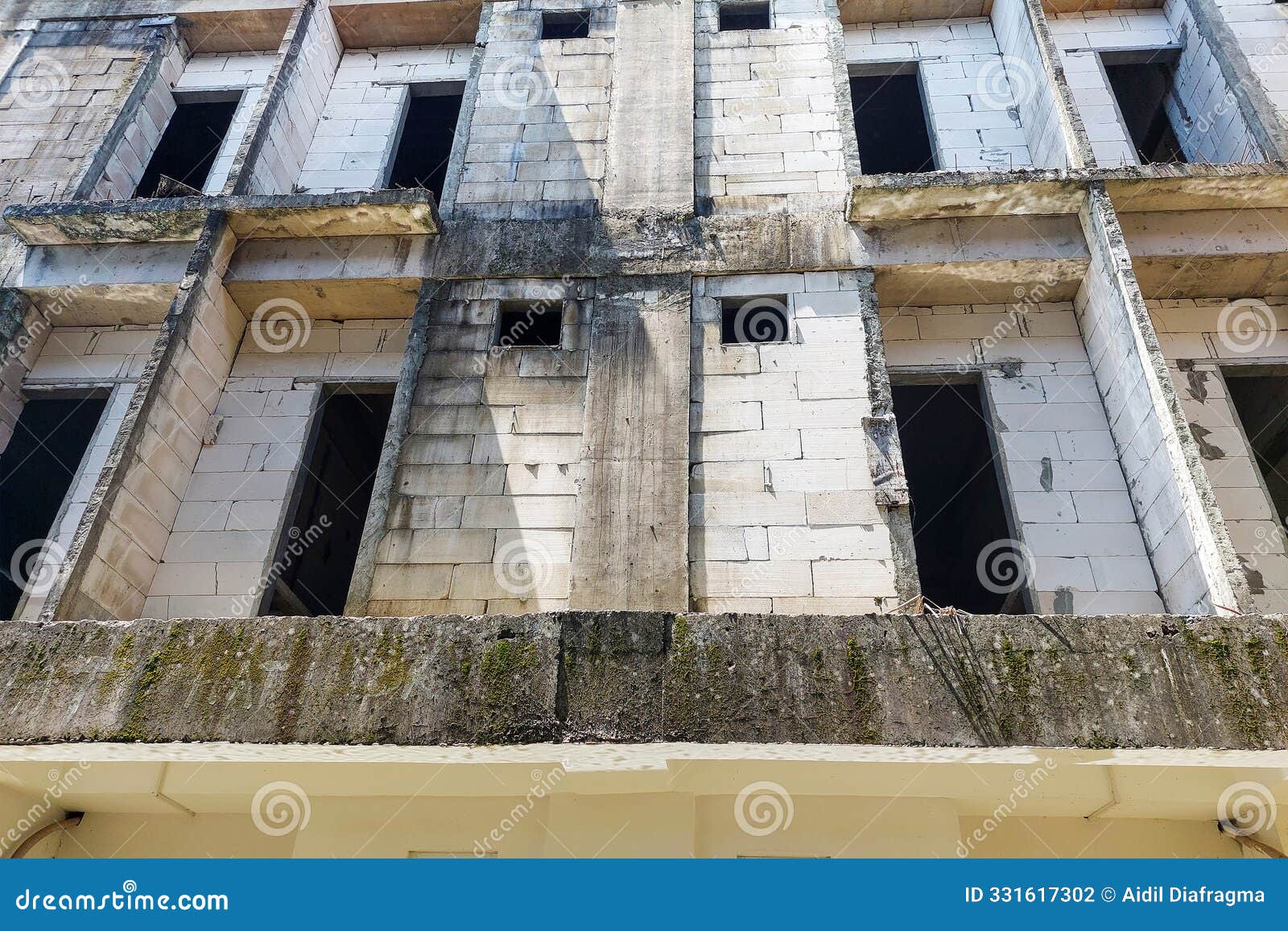 Multi-storey Building Construction Process Stock Photo - Image of growth, blue: 331617302