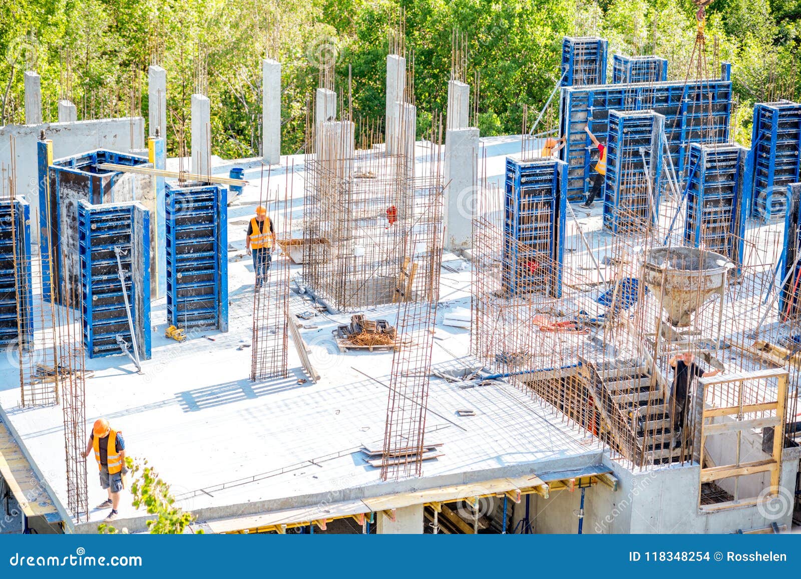 Building construction process - myiret