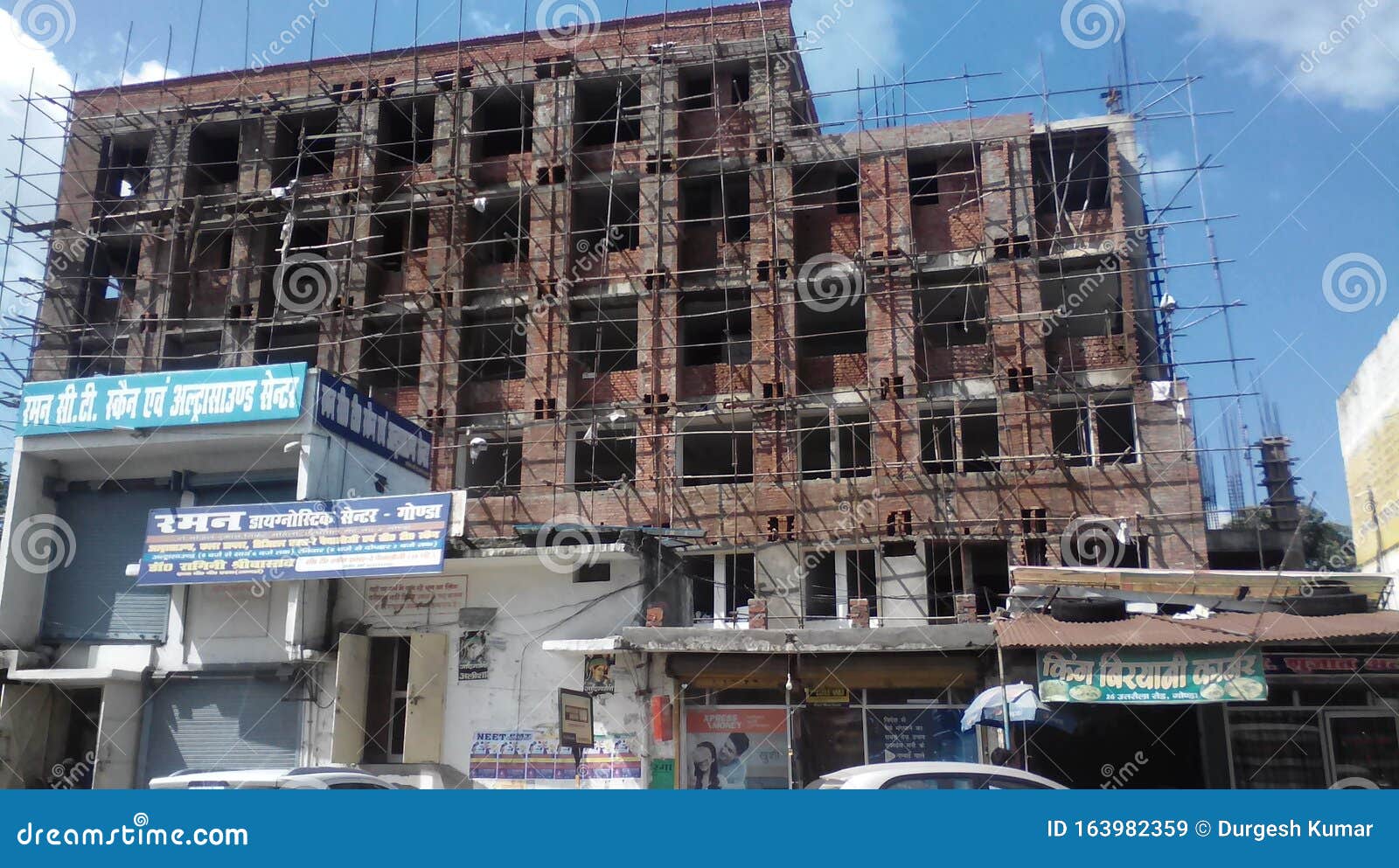 Building Construction with Scaffolding and Form Work Editorial Stock ...