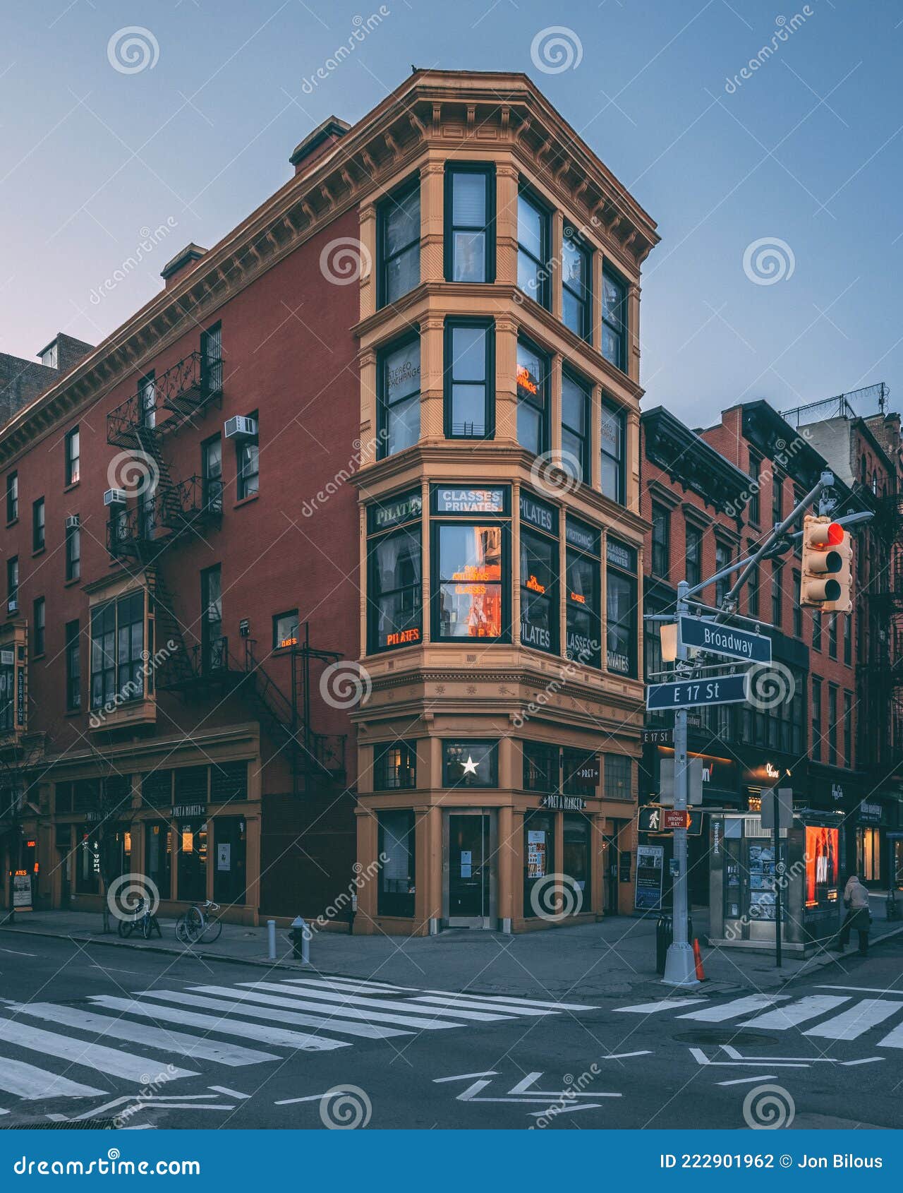 Building on the Corner of Union Square, Manhattan, New York Editorial ...