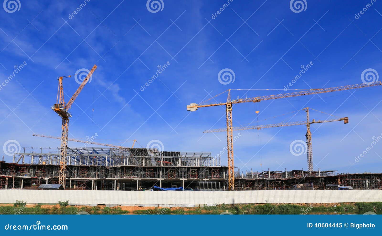 Building and Crane, Facility Construction Stock Image - Image of ...