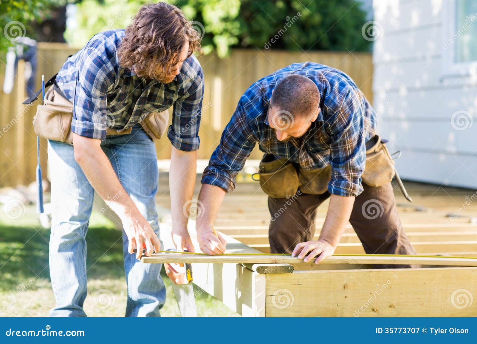 Building a Deck stock image. Image of contractor, craftsman - 35773707
