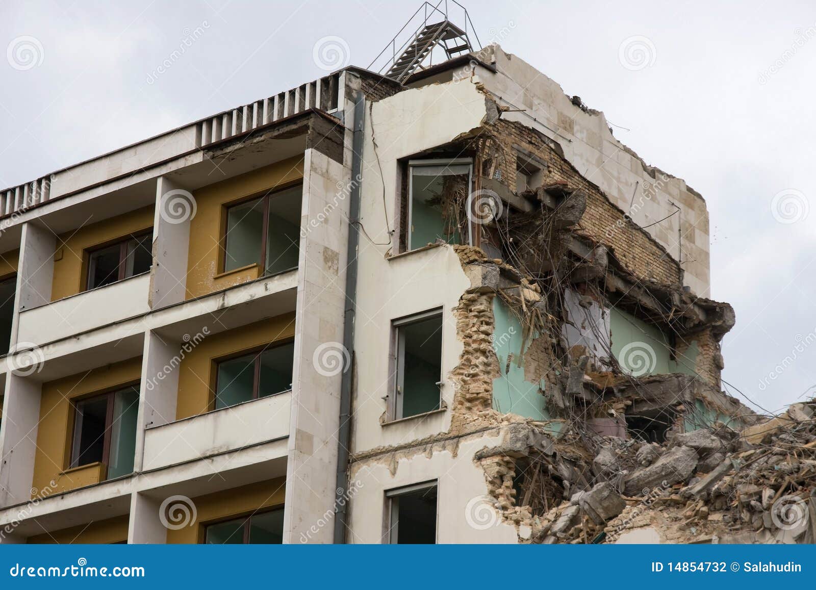 Building destruction stock photo. Image of collapse, destruction - 14854732