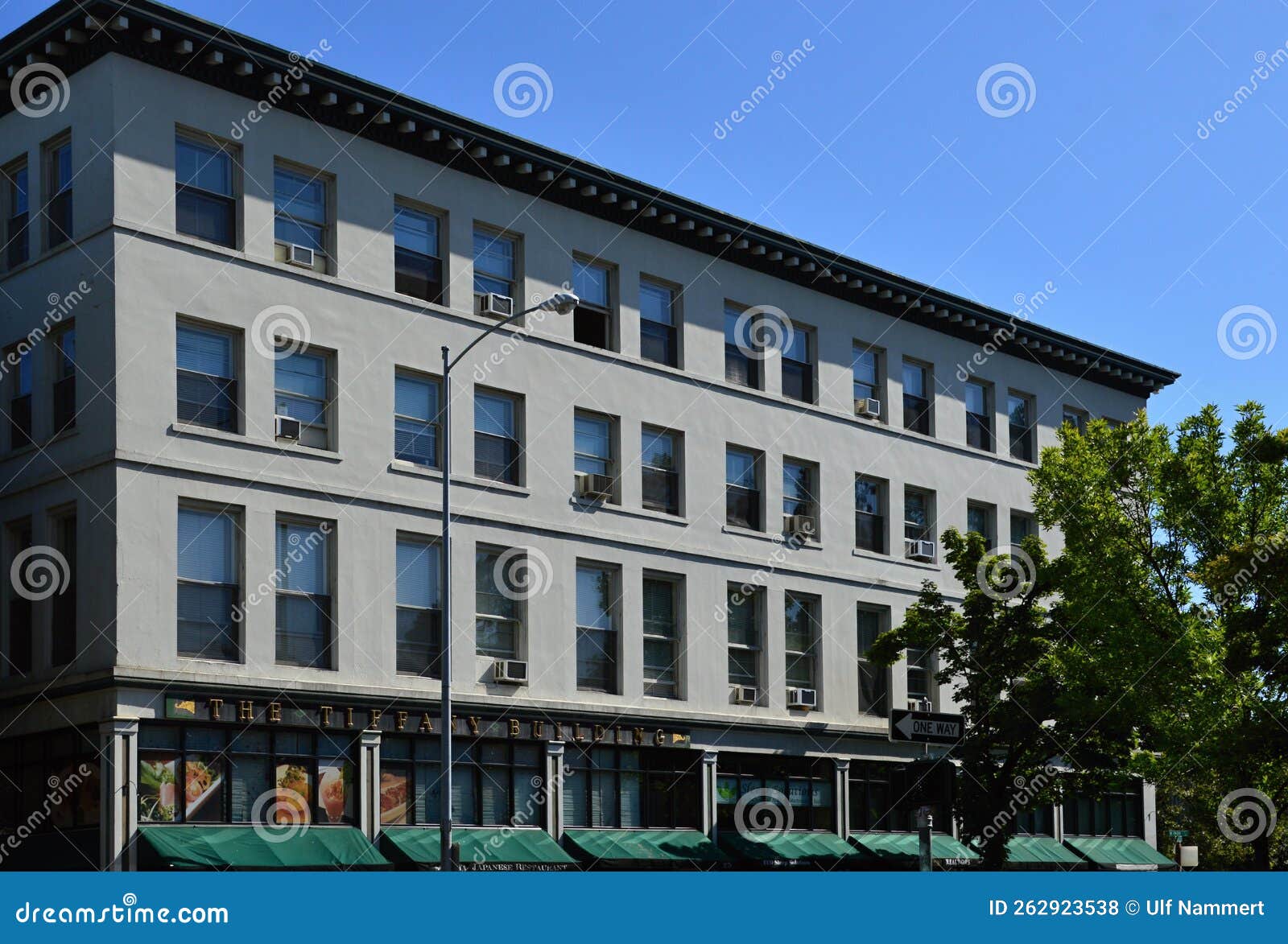 Building in Downtown Eugene, Oregon Editorial Stock Photo - Image of ...