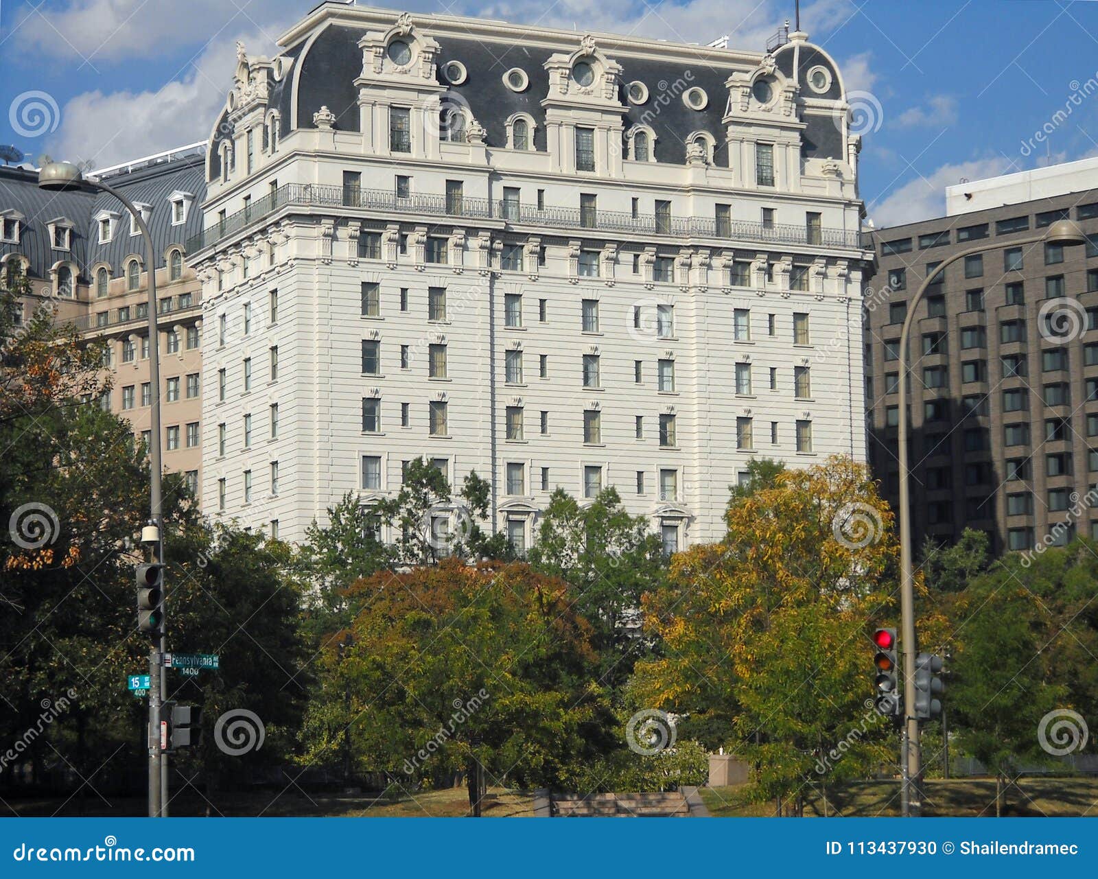 Building in Downtown Washington DC Editorial Image - Image of windows ...