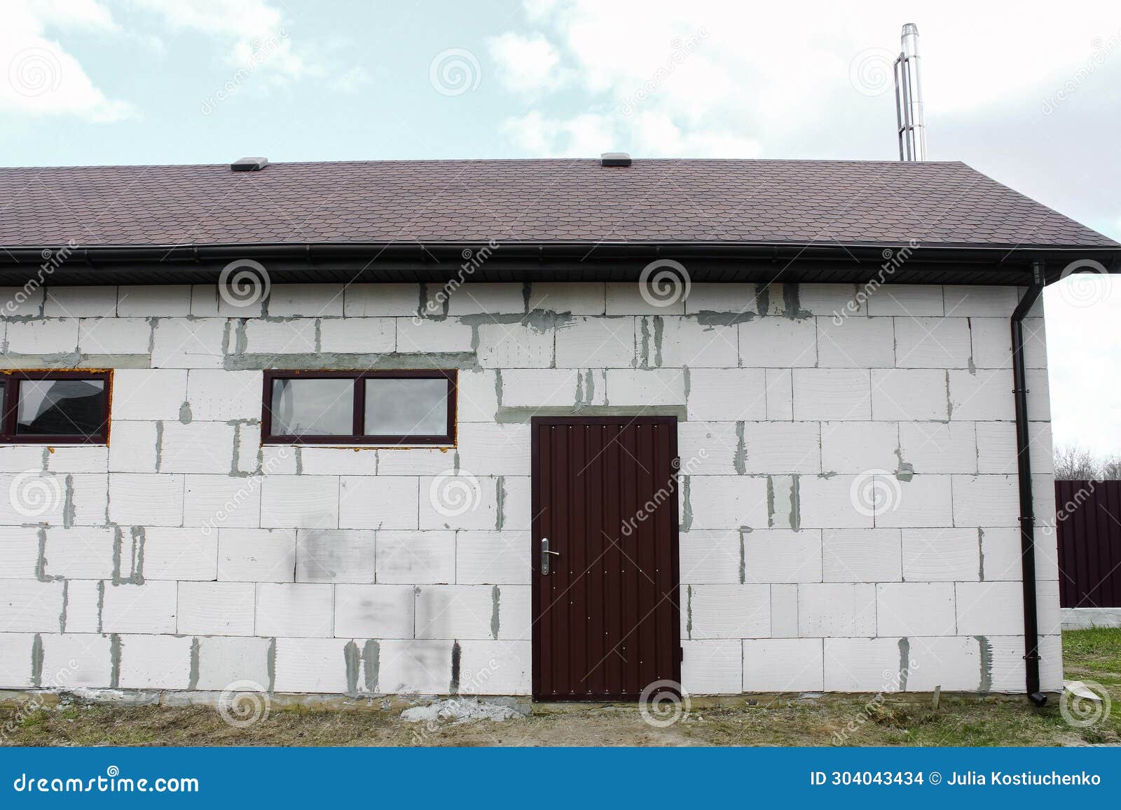 The Building without a Facade Built from Gas Blocks. Construction ...