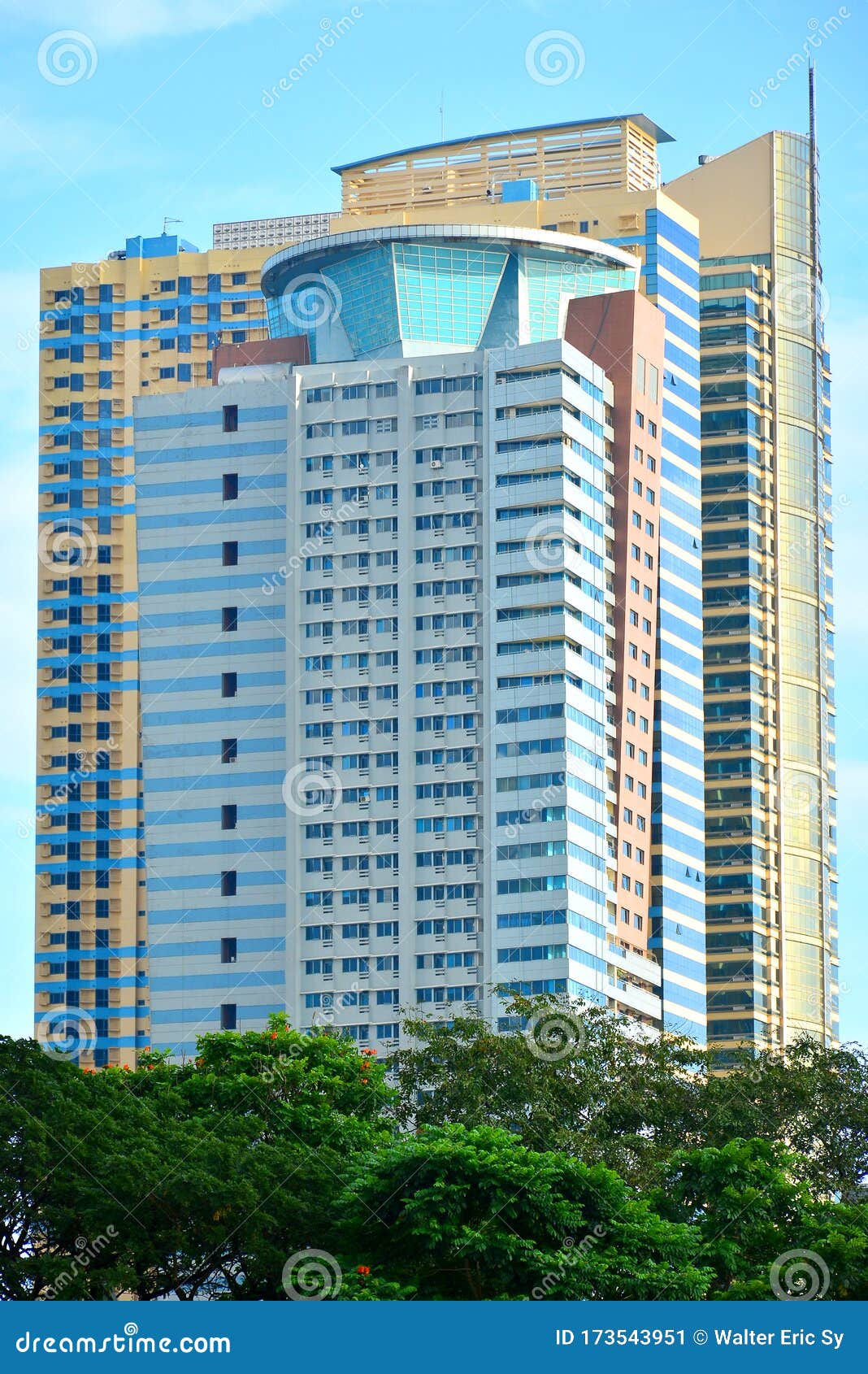 Building Facade in Manila, Philippines Editorial Photo - Image of ...