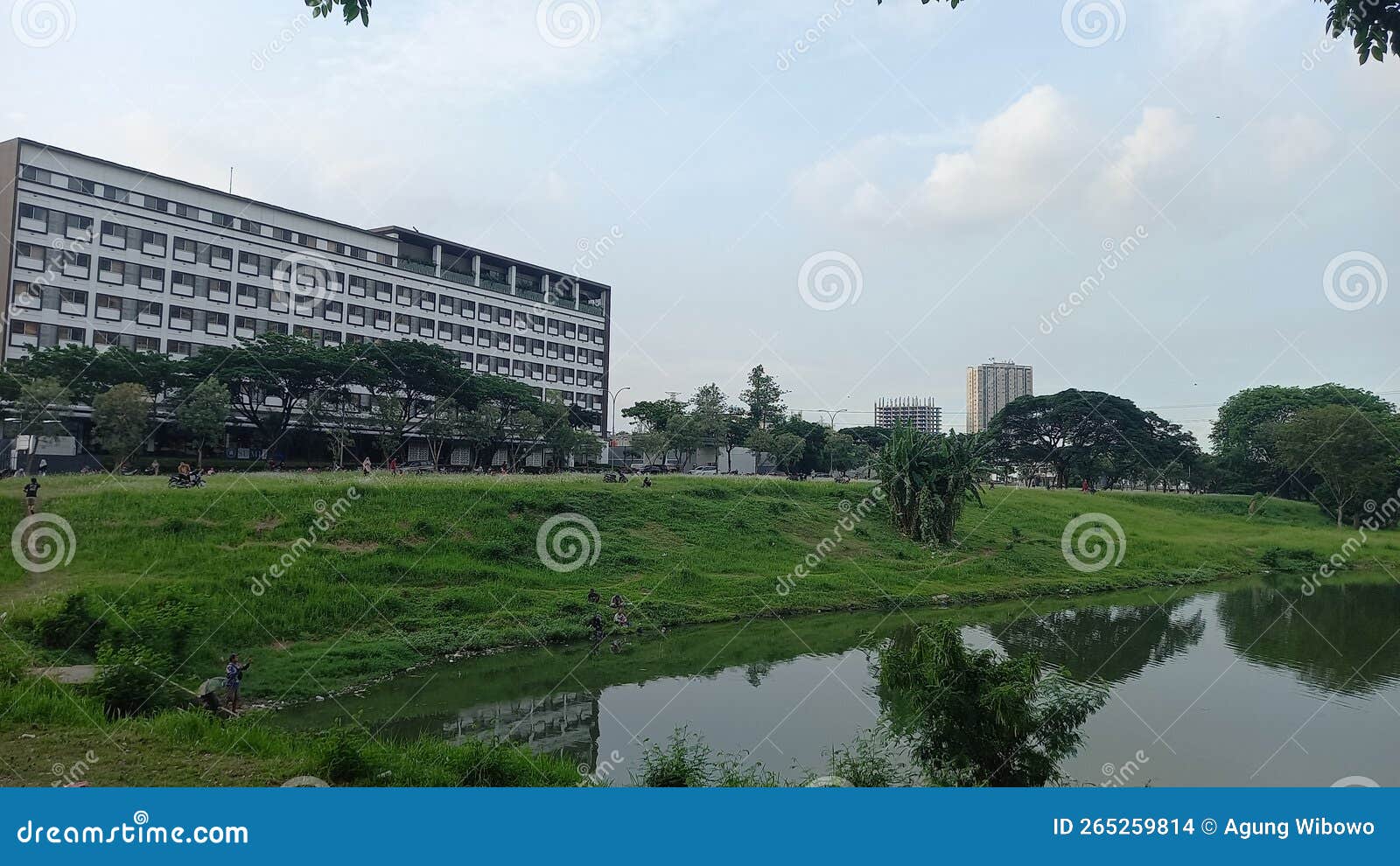 BUILDING in the FRONT of LAKE Editorial Stock Image - Image of view ...