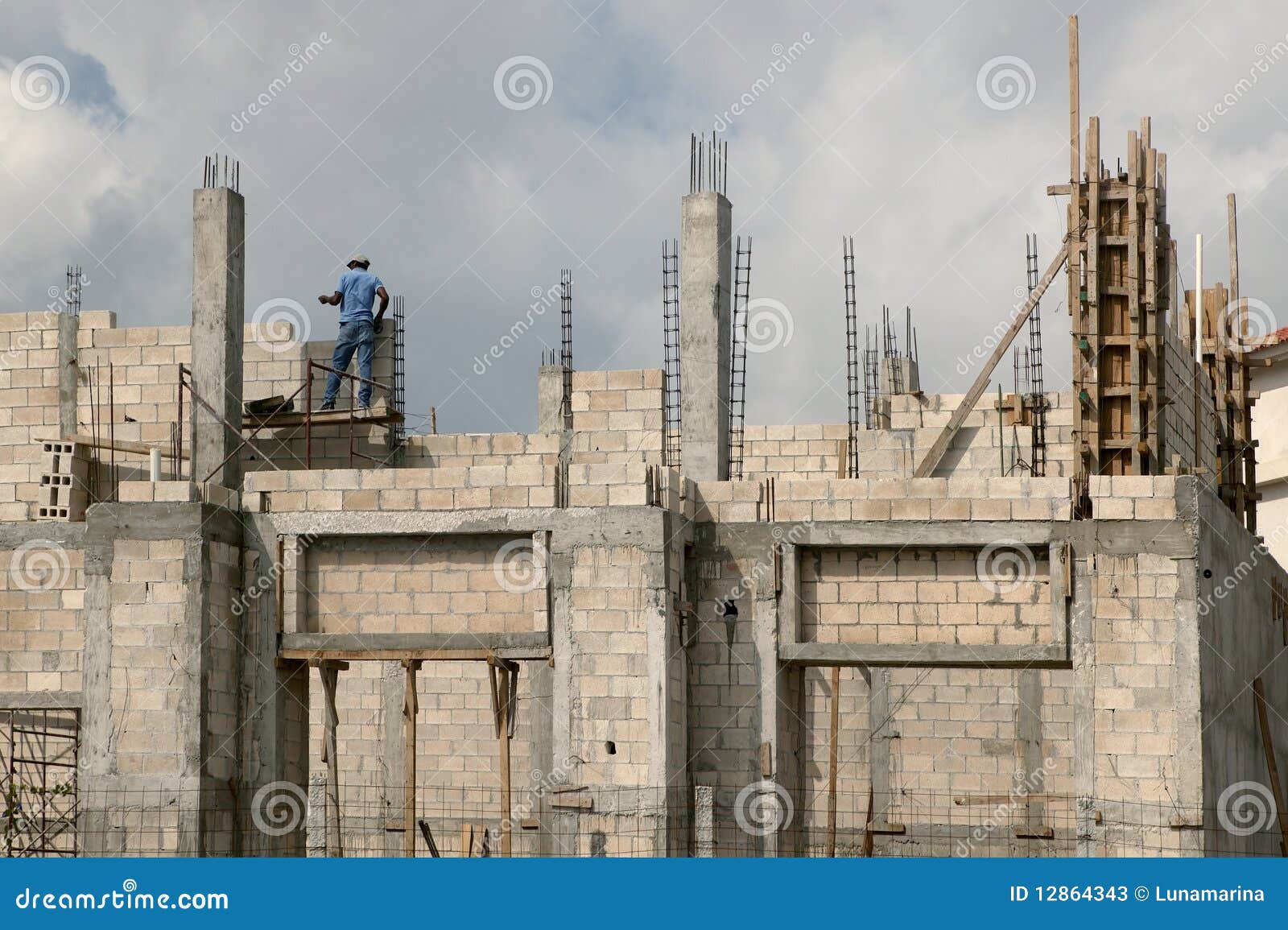 Building House with Concrete Blocks and Columns Stock Image - Image of ...