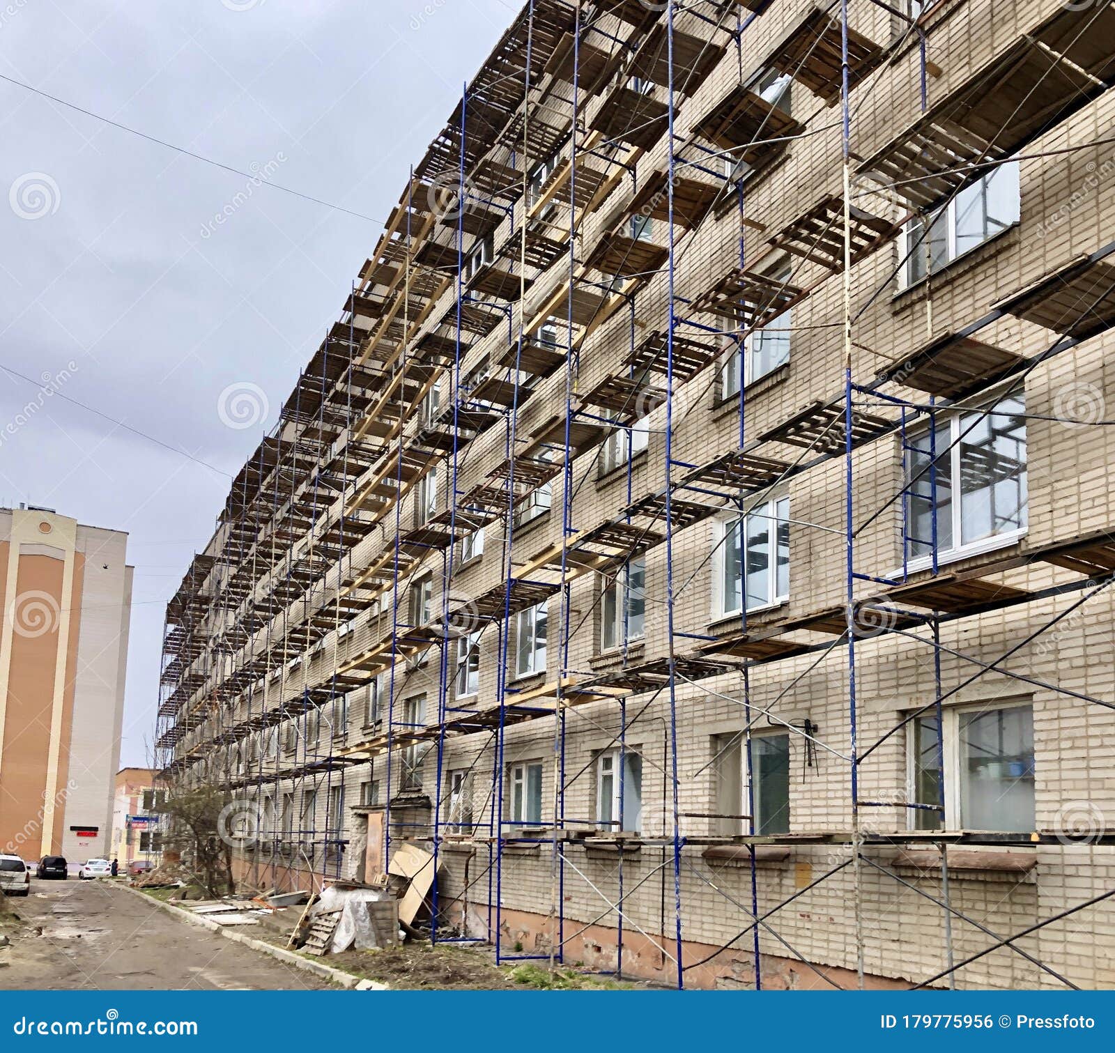 Building maintenance works editorial photo. Image of complete - 179775956