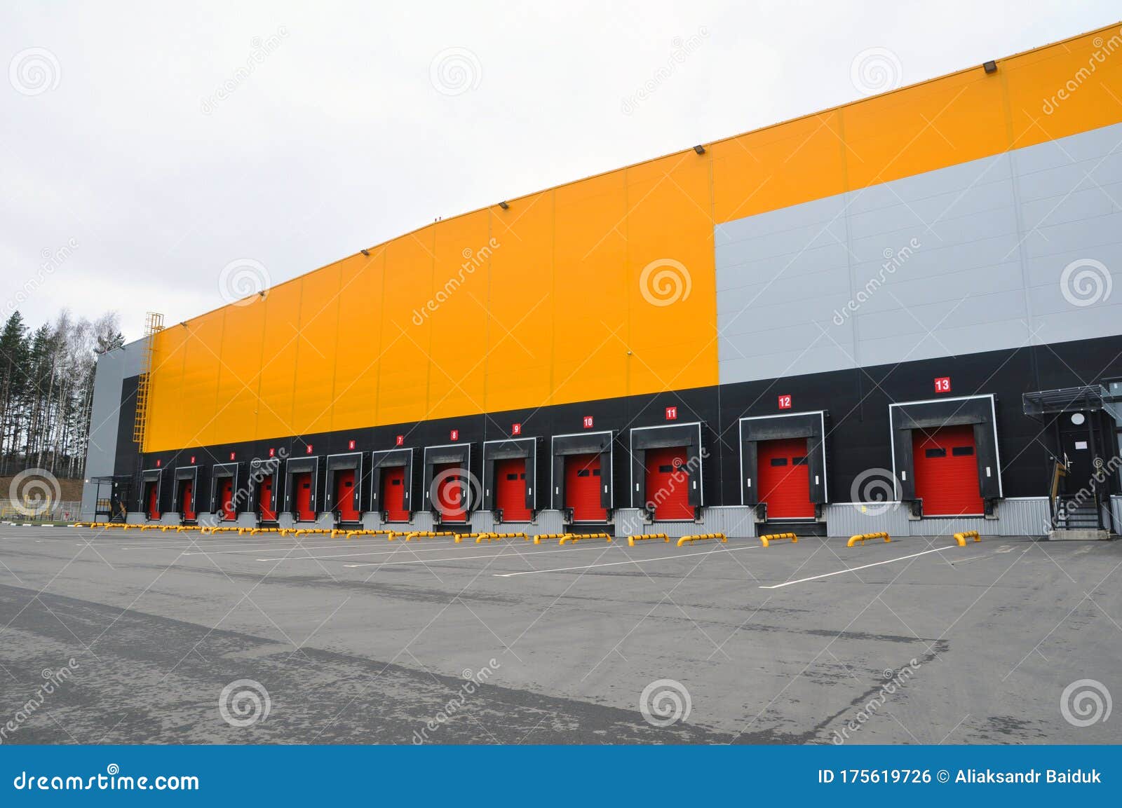 The Building of a Modern Logistics Center. Front View of Loading Docks ...