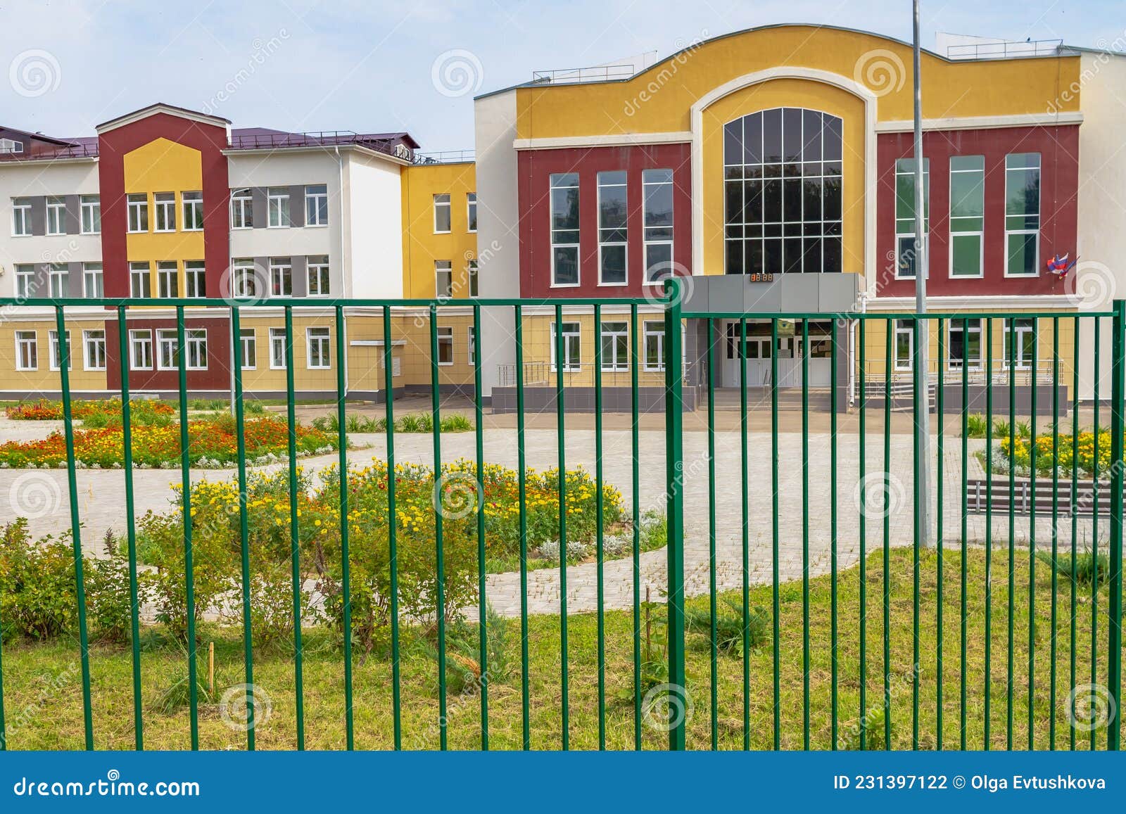 The Building of a Modern School in Russia, a New Building for Teaching ...