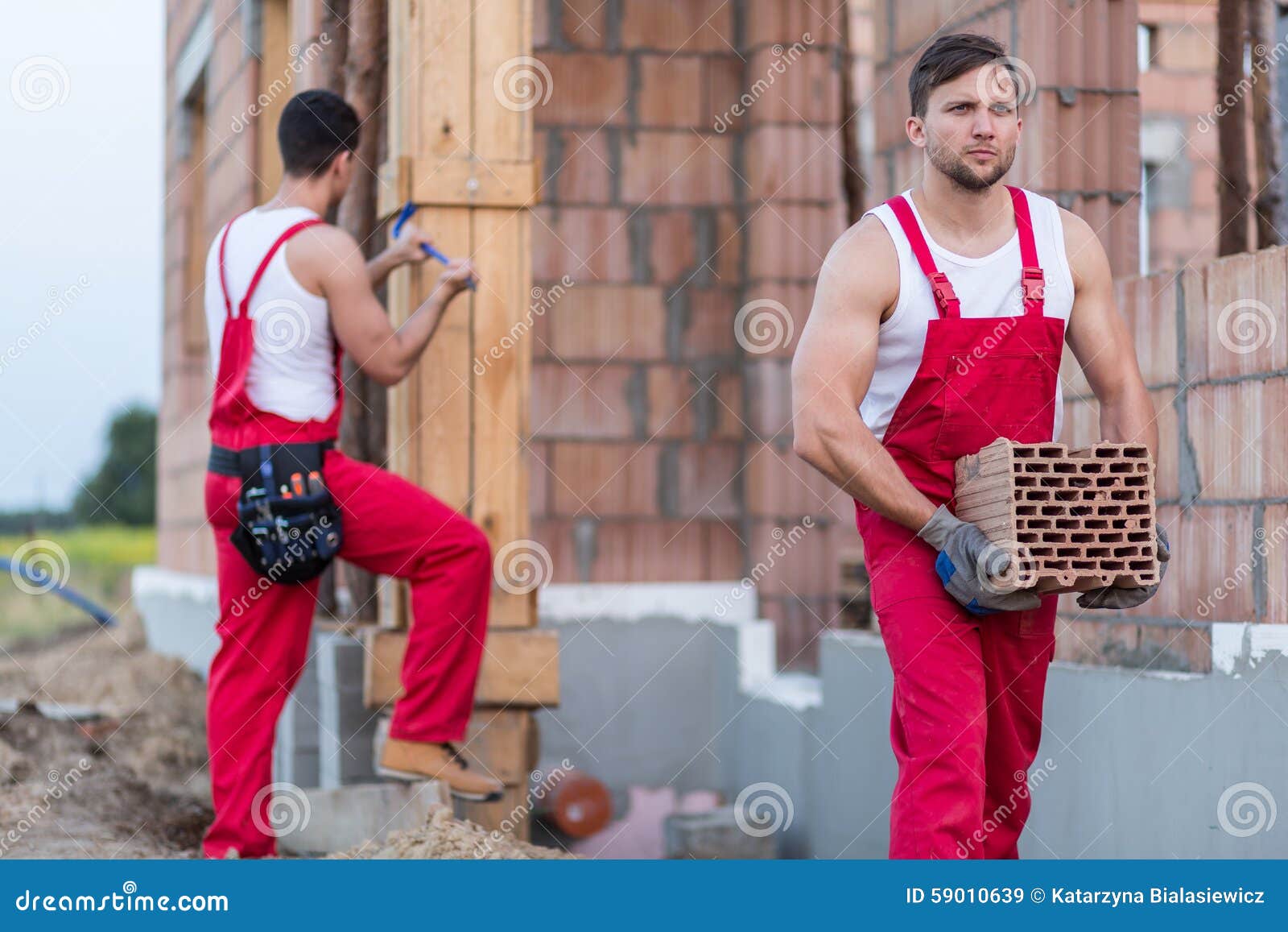 Building a new house stock image. Image of muscular, manual - 59010639