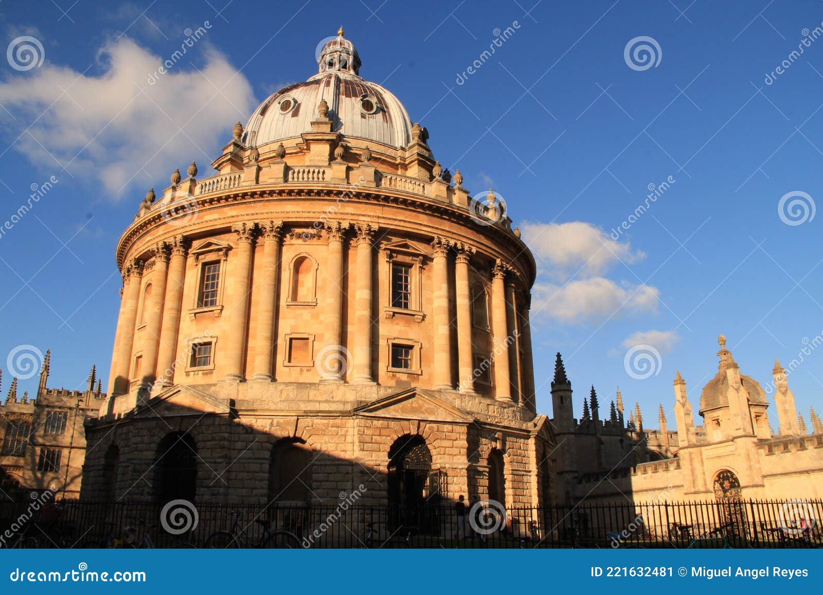 Oxford Library Building Sunny Day Stock Image - Image of building, town ...