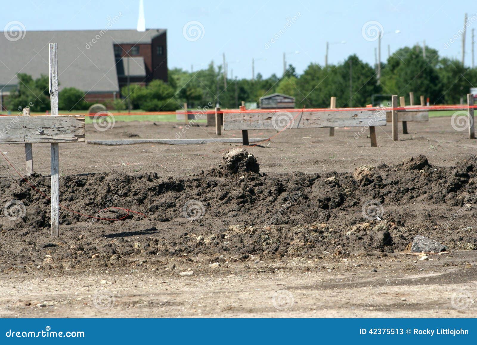 Building Pad Grade String Lines Stock Image - Image of boards, leveled ...