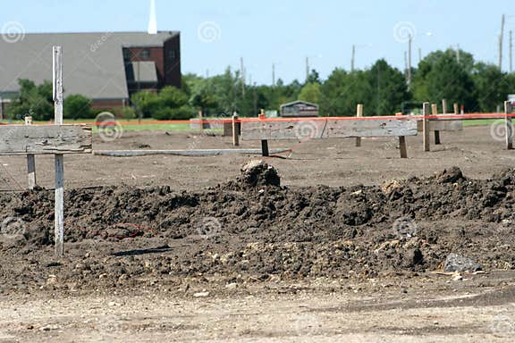 Building Pad Grade String Lines Stock Image - Image of boards, leveled ...