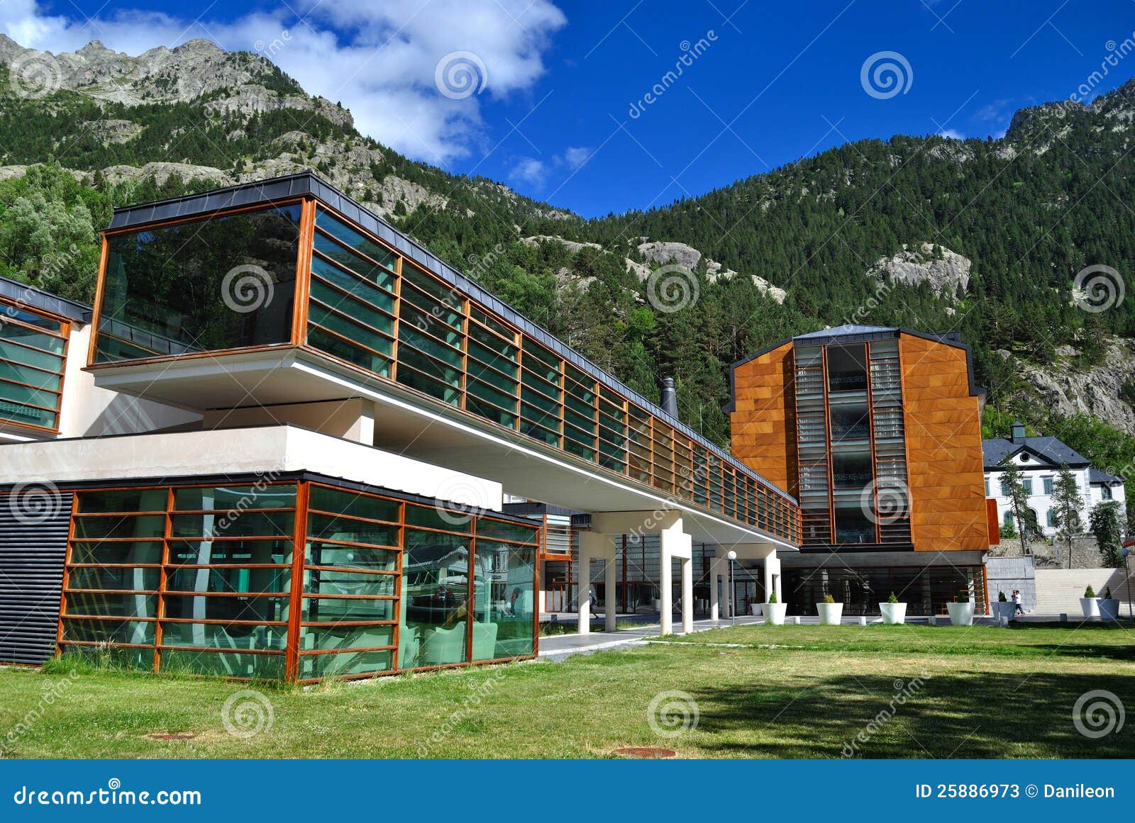 Building in Panticosa stock image. Image of spanish, cliff - 25886973