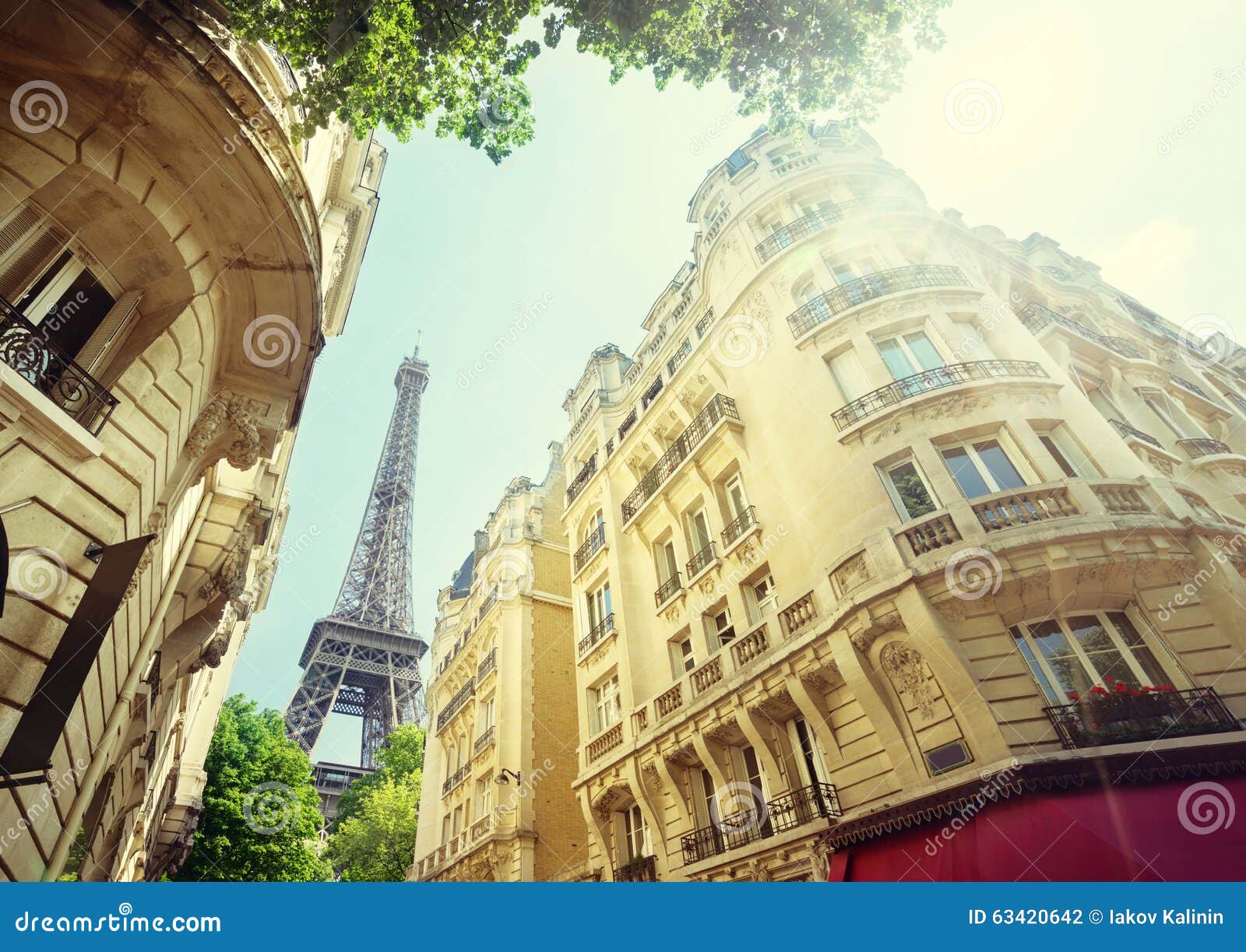 Building in Paris Near Eiffel Tower Stock Photo - Image of european ...